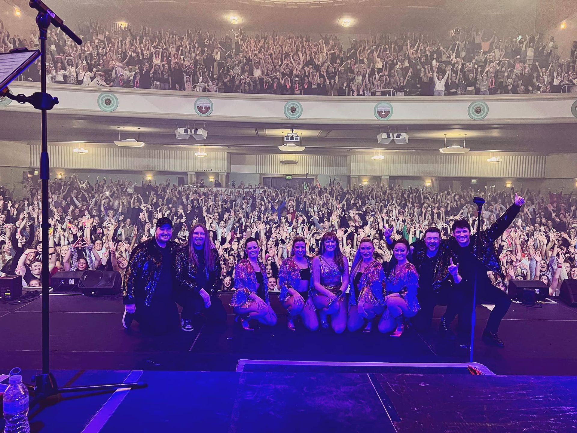 Katy Ellis - Taylor Mania!