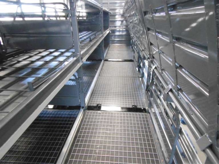 Robilliard Ag - Duncan 4x2 Semi Trailer 2 - Duncan Stock Crates