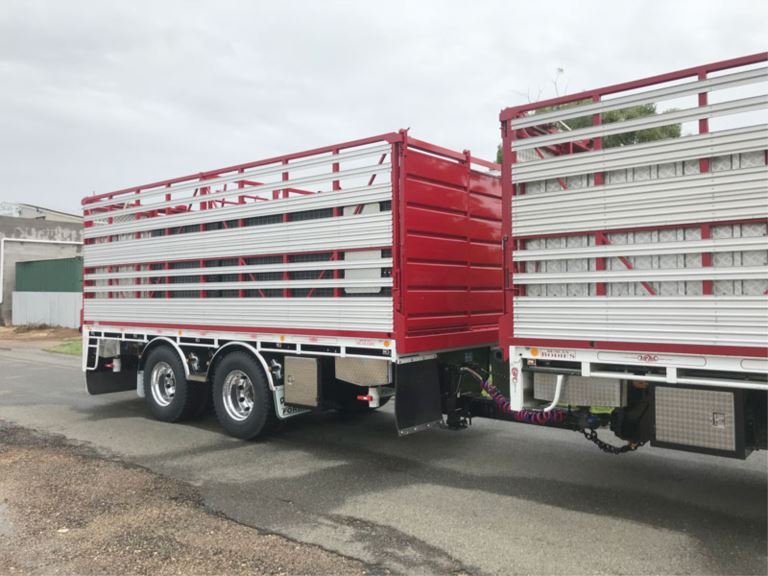 Vella's Livestock Transport - Duncan Body, Pig Trailer & 2x1 ...