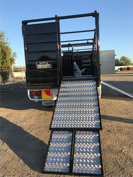 Steve Friend - Duncan Body & Single Deck Cattle Crate - Duncan Stock Crates