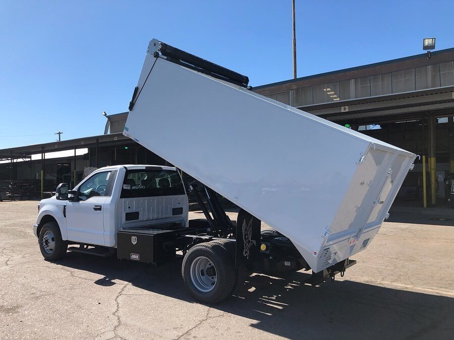 Drake Equipment | Commercial Fleet Upfitting