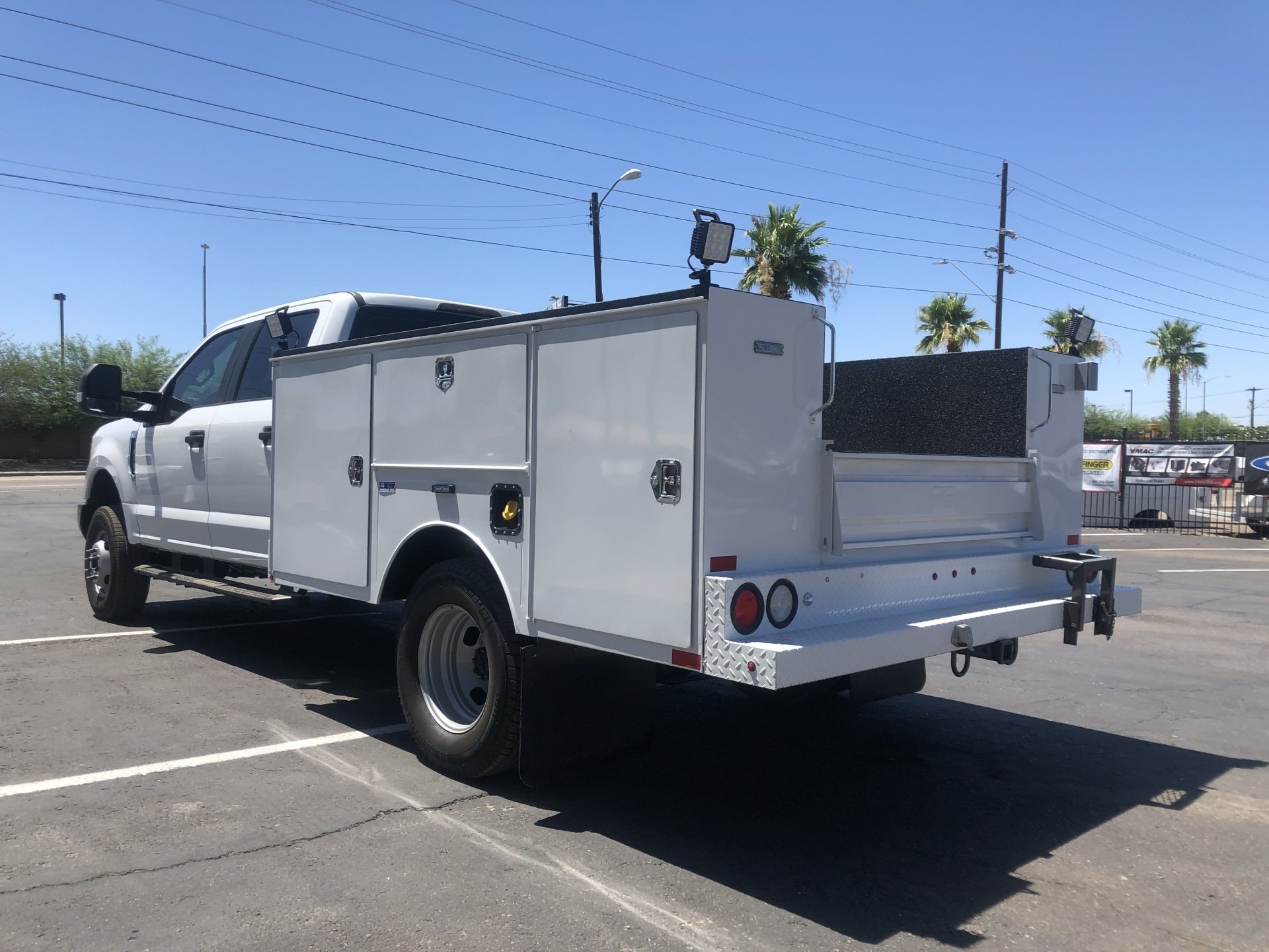 Drake Equipment | Commercial Fleet Upfitting