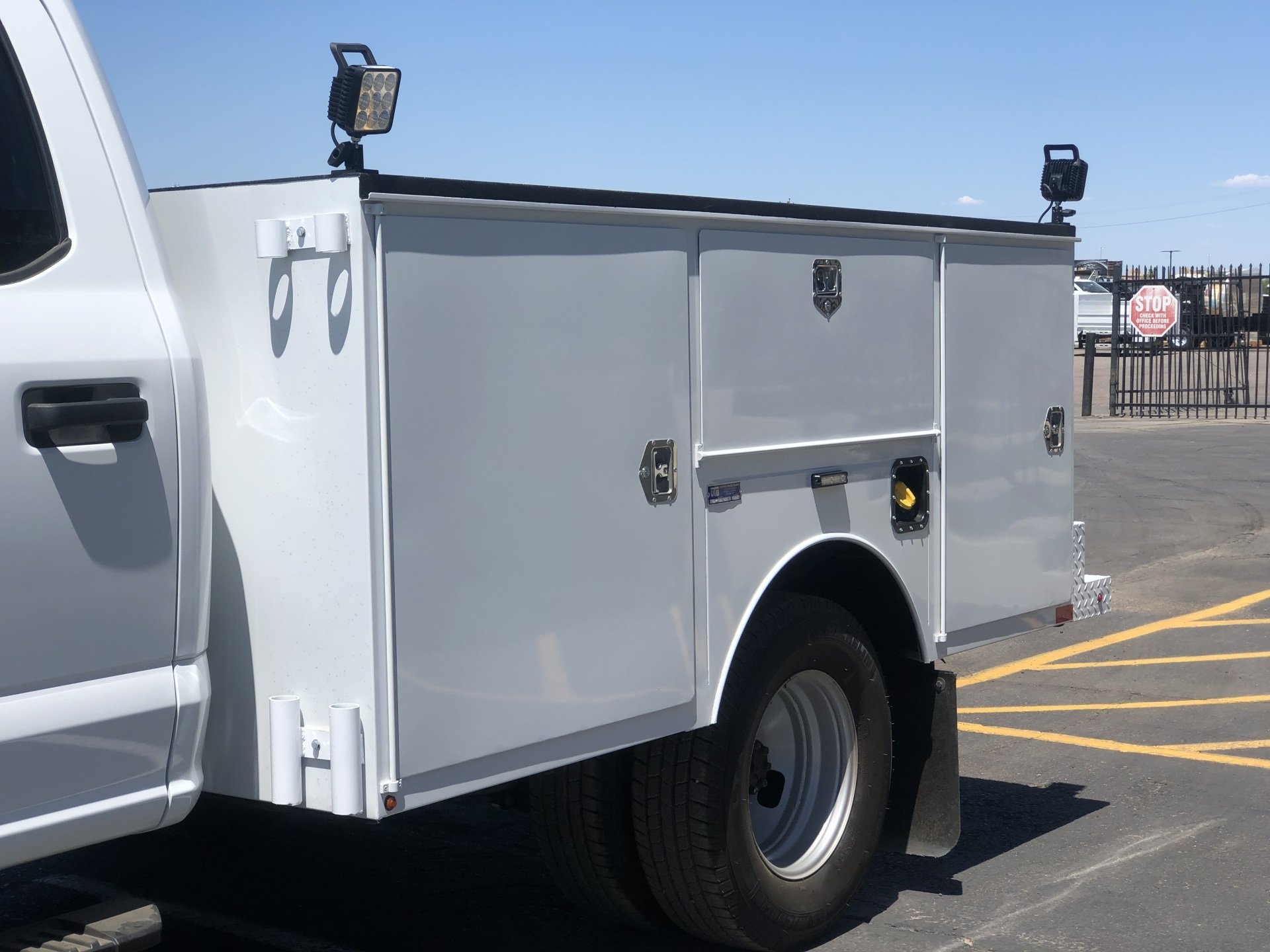 Commercial Service Bodies | Drake Equipment