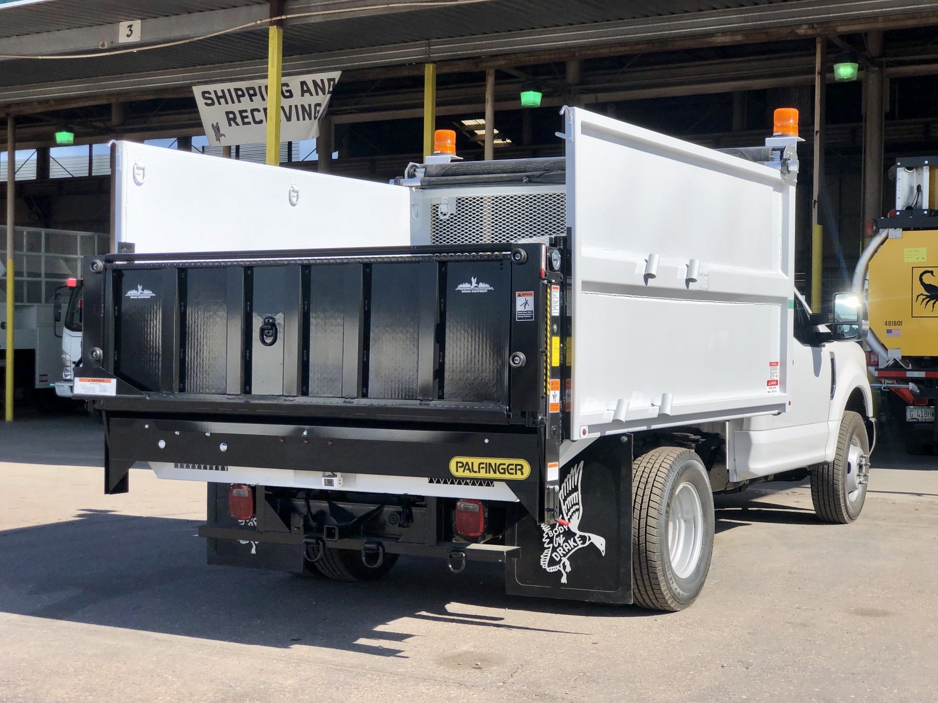 Commercial Fleet Upfitting | Drake Equipment