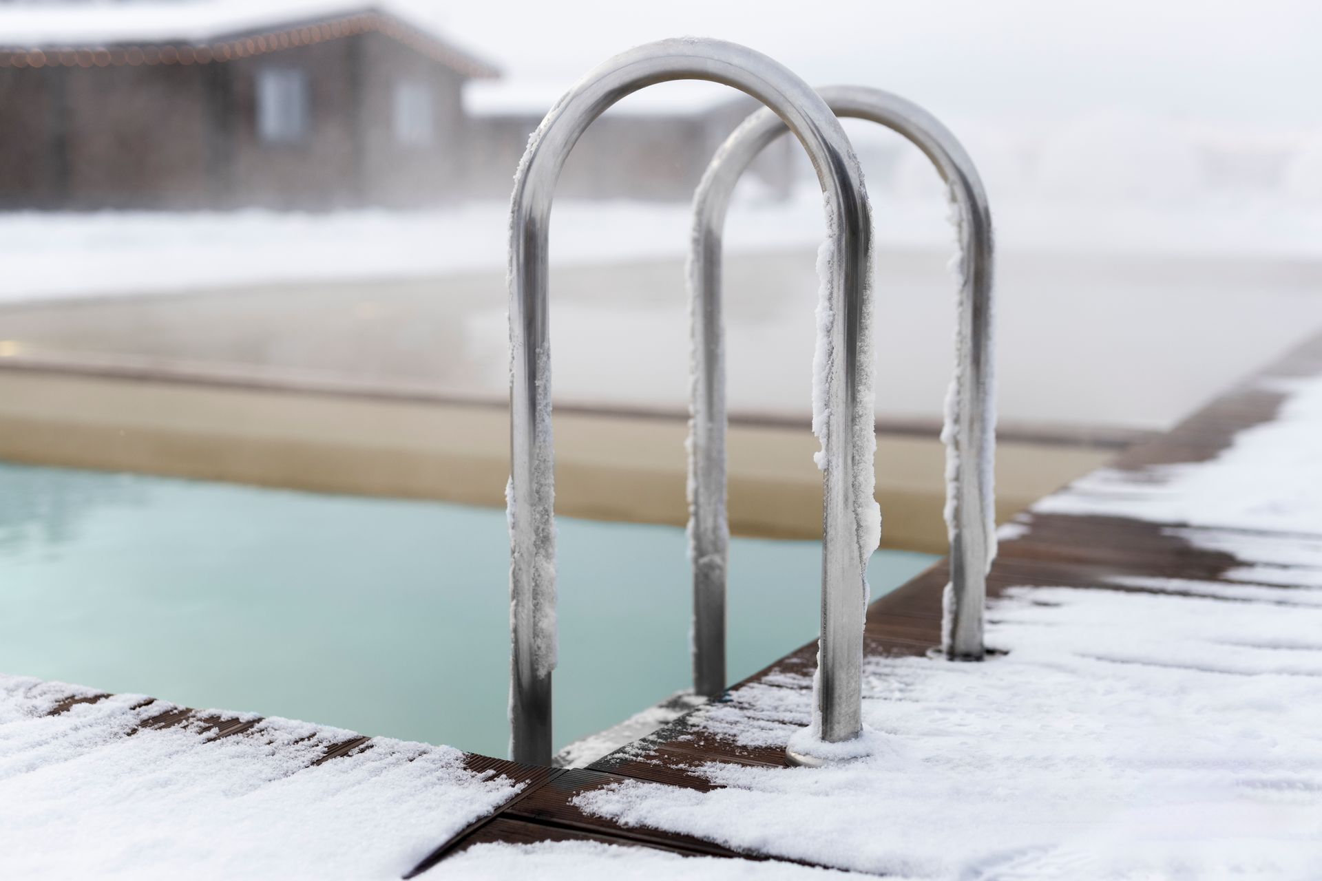 A COMPREHENSIVE GUIDE FOR WINTERIZING YOUR POOL