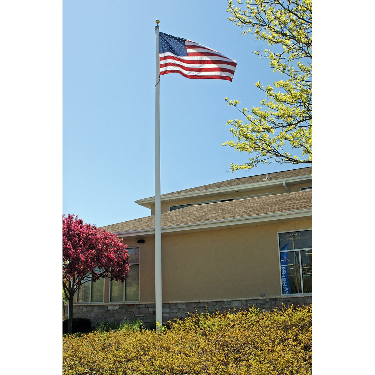 Sturdy US-Made Aluminum Residential Flagpoles For Sale