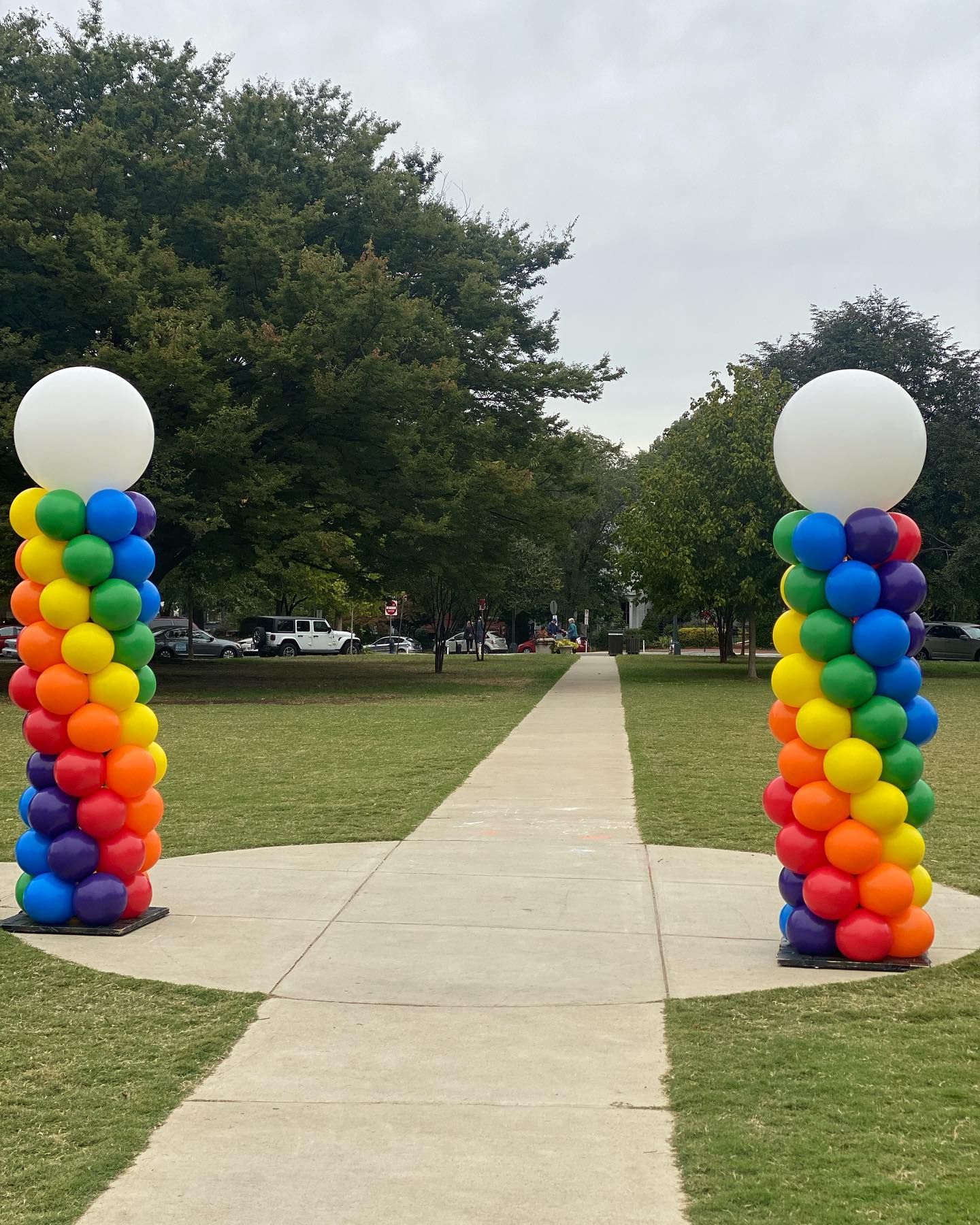 Balloon Columns for Stunning Events