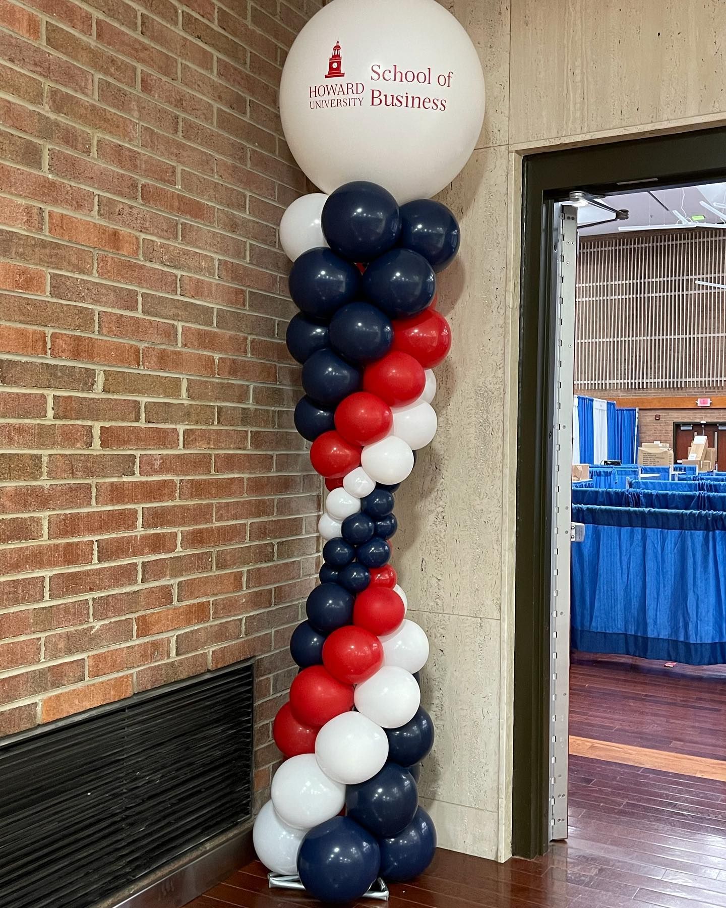 Balloon Columns for Stunning Events