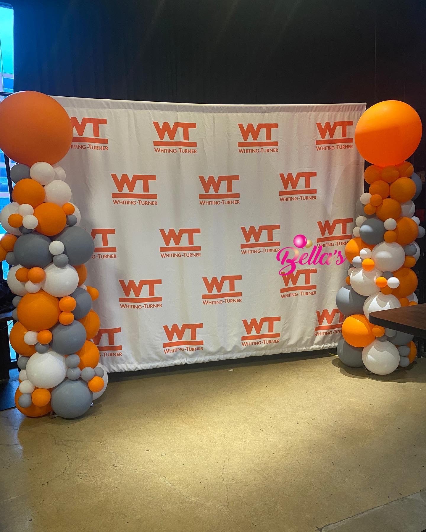 Balloon Columns for Stunning Events | Custom Balloon Decorations