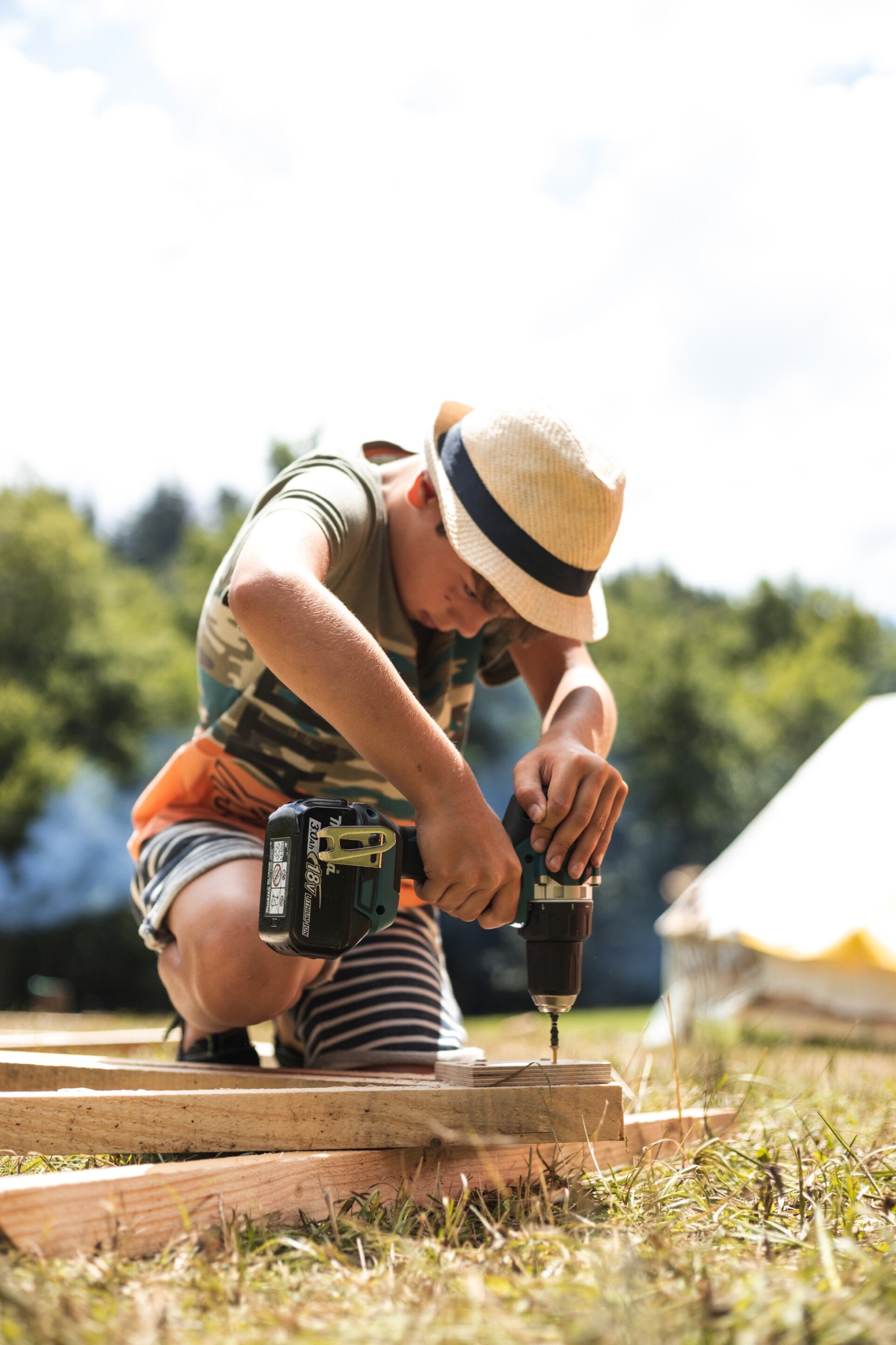 Gozdni oddelek = Nepozabni poletni tabori