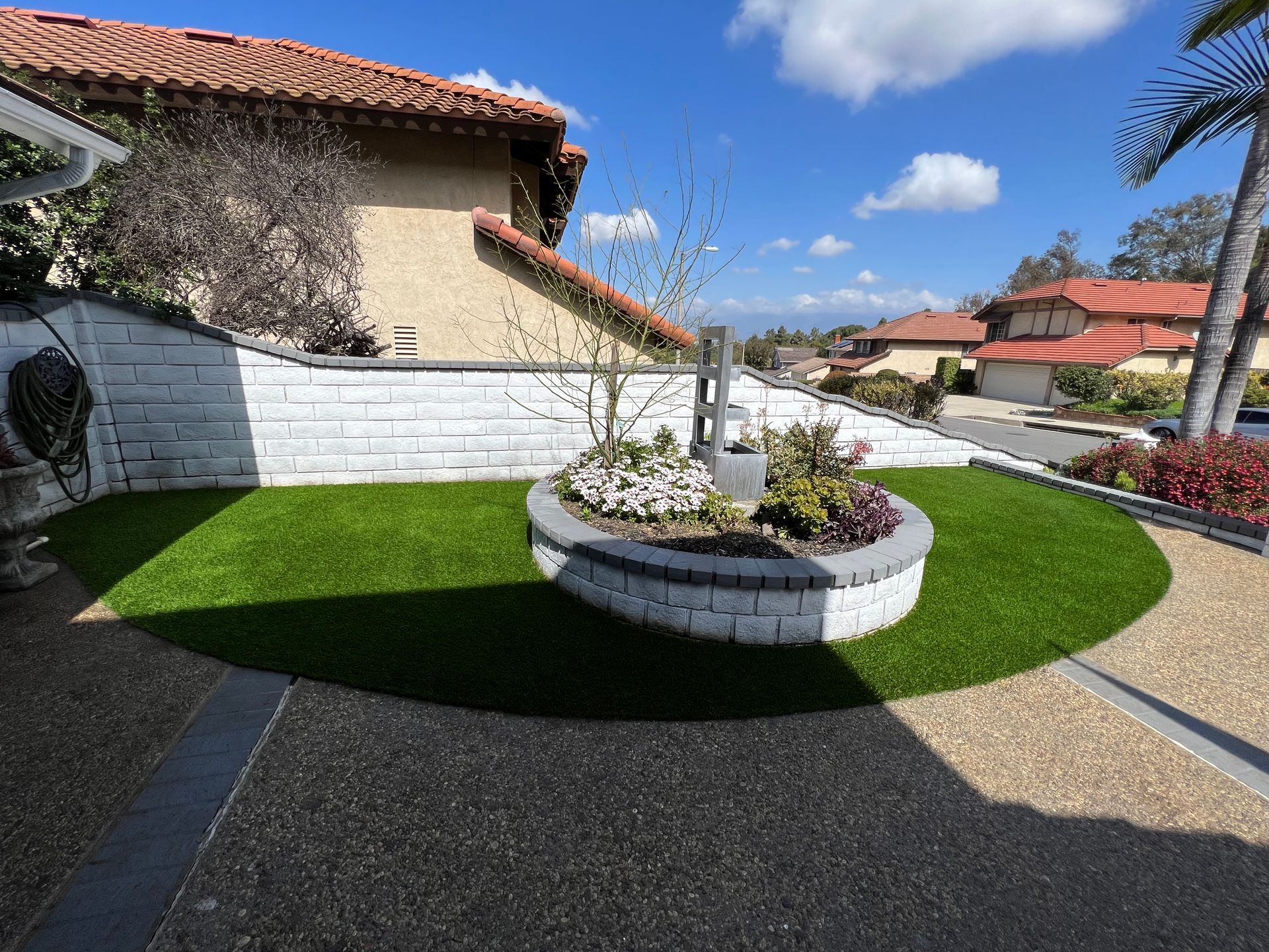 Photos of artificial grass, pet turf, putting greens