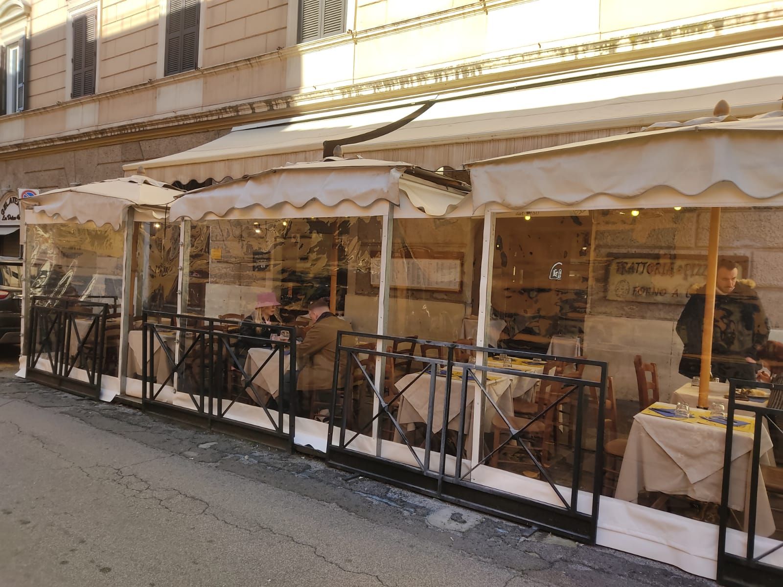 Teloni in PVC a Roma: coperture resistenti e su misura | MD Teloni