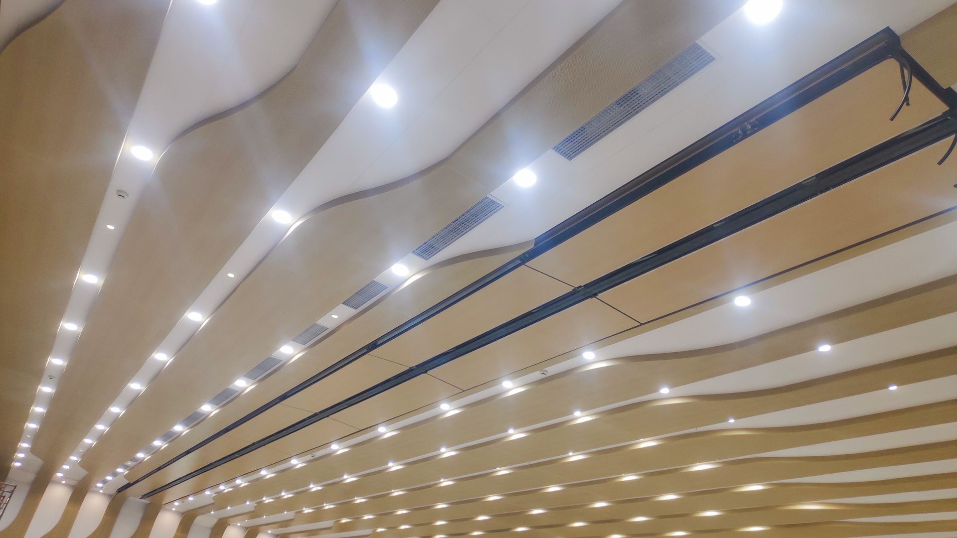 Airwall | Vertical Lift Operable Walls