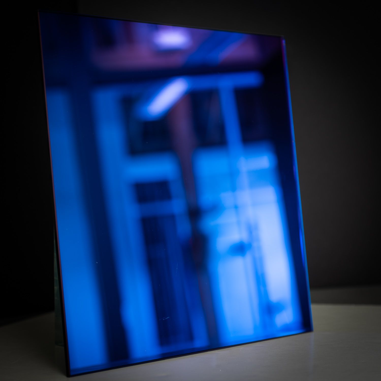 Dichroic Glass | TCG Glass I Color Changing Glass