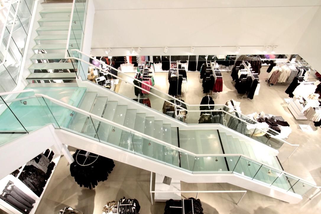 Glass Staircases | Glass Stairs and Treads | TCG