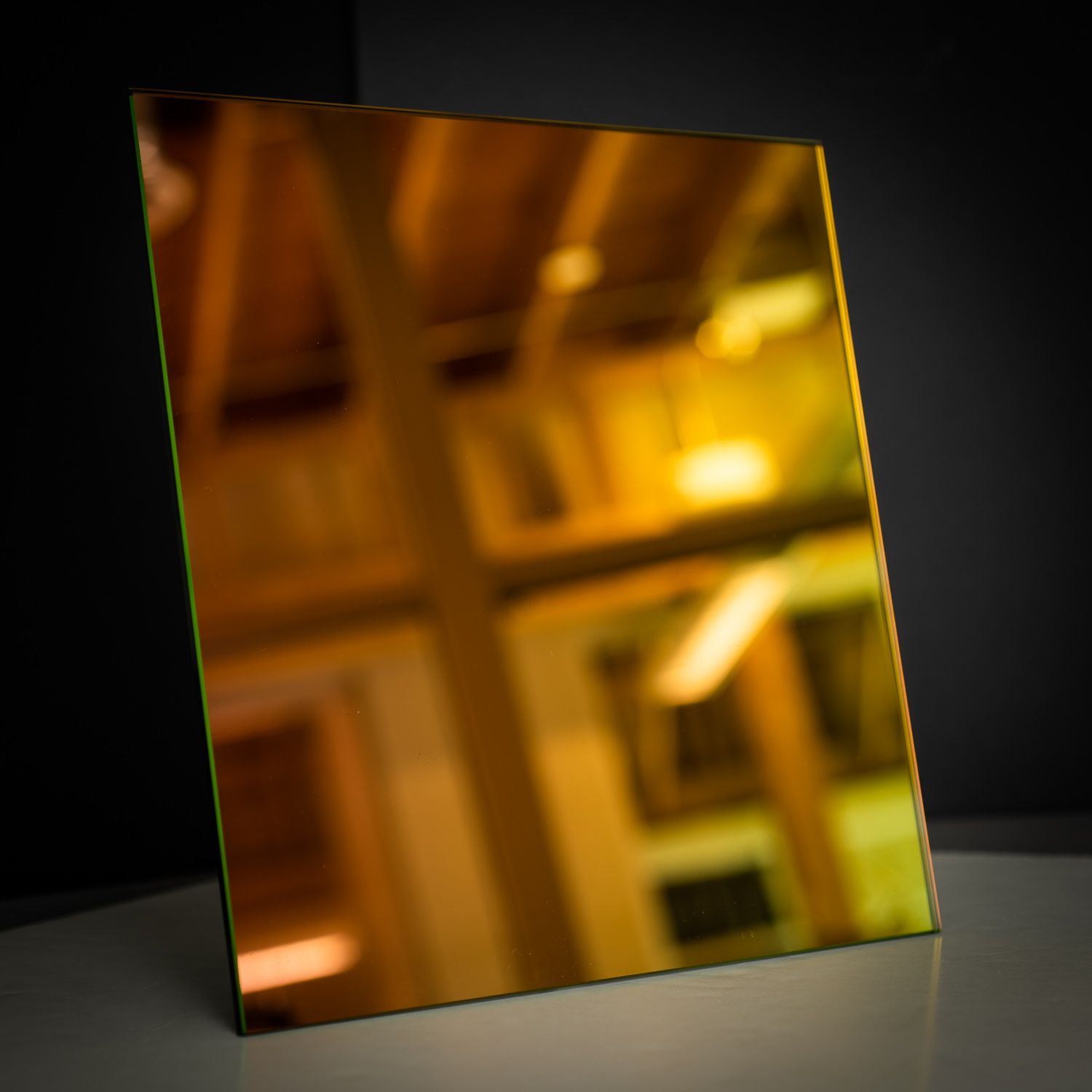 Dichroic Glass | TCG Glass I Color Changing Glass