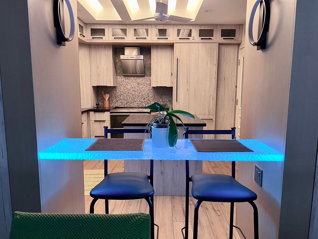 Residential Cast Glass | Cast Glass Molding | TCG Glass