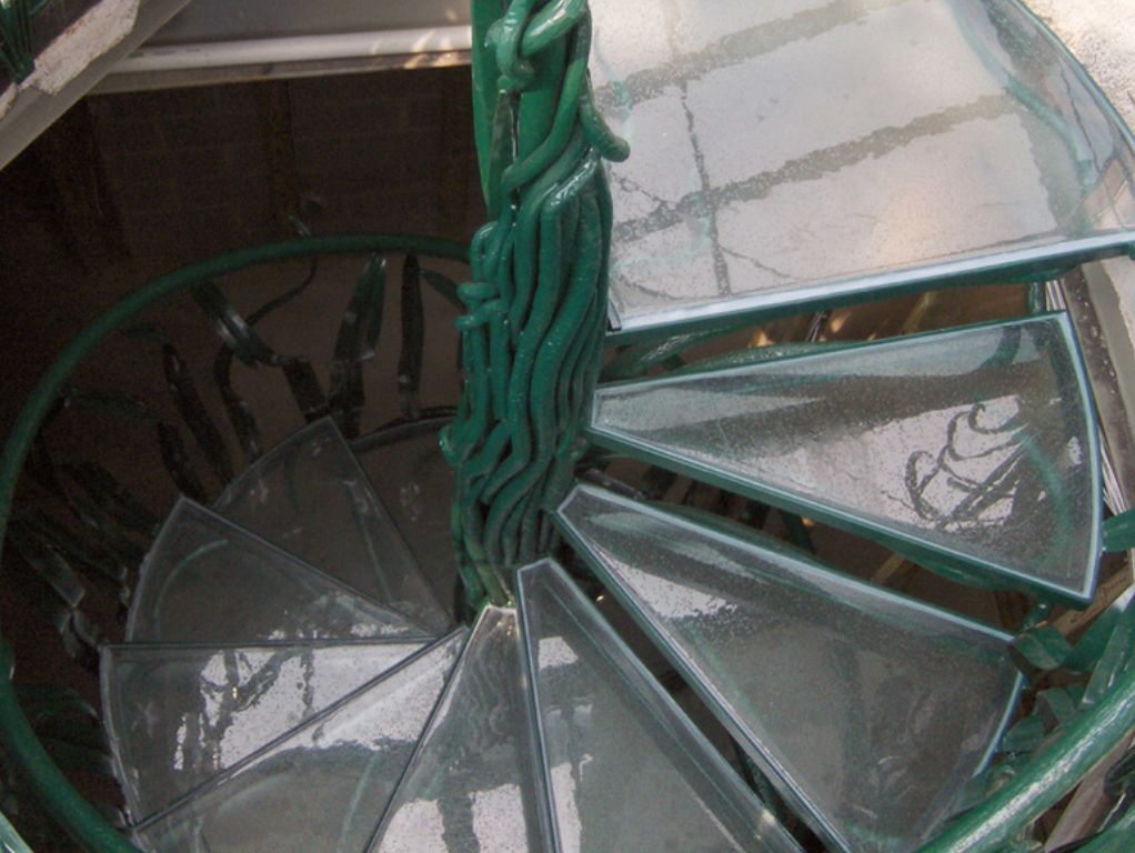 Modern Glass Stair Treads & Steps | TCG Glass