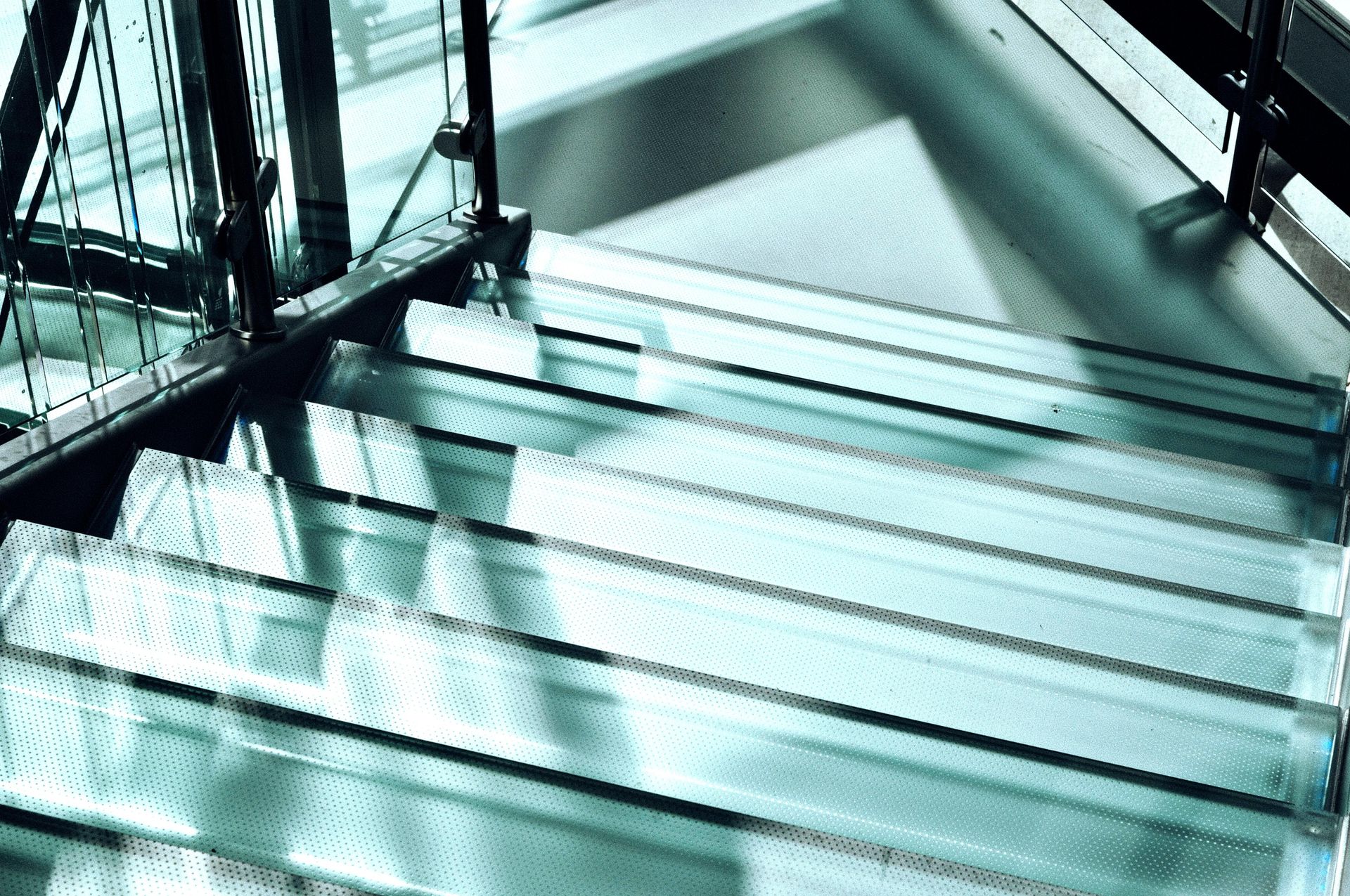 Glass Staircases | Glass Stairs and Treads | TCG