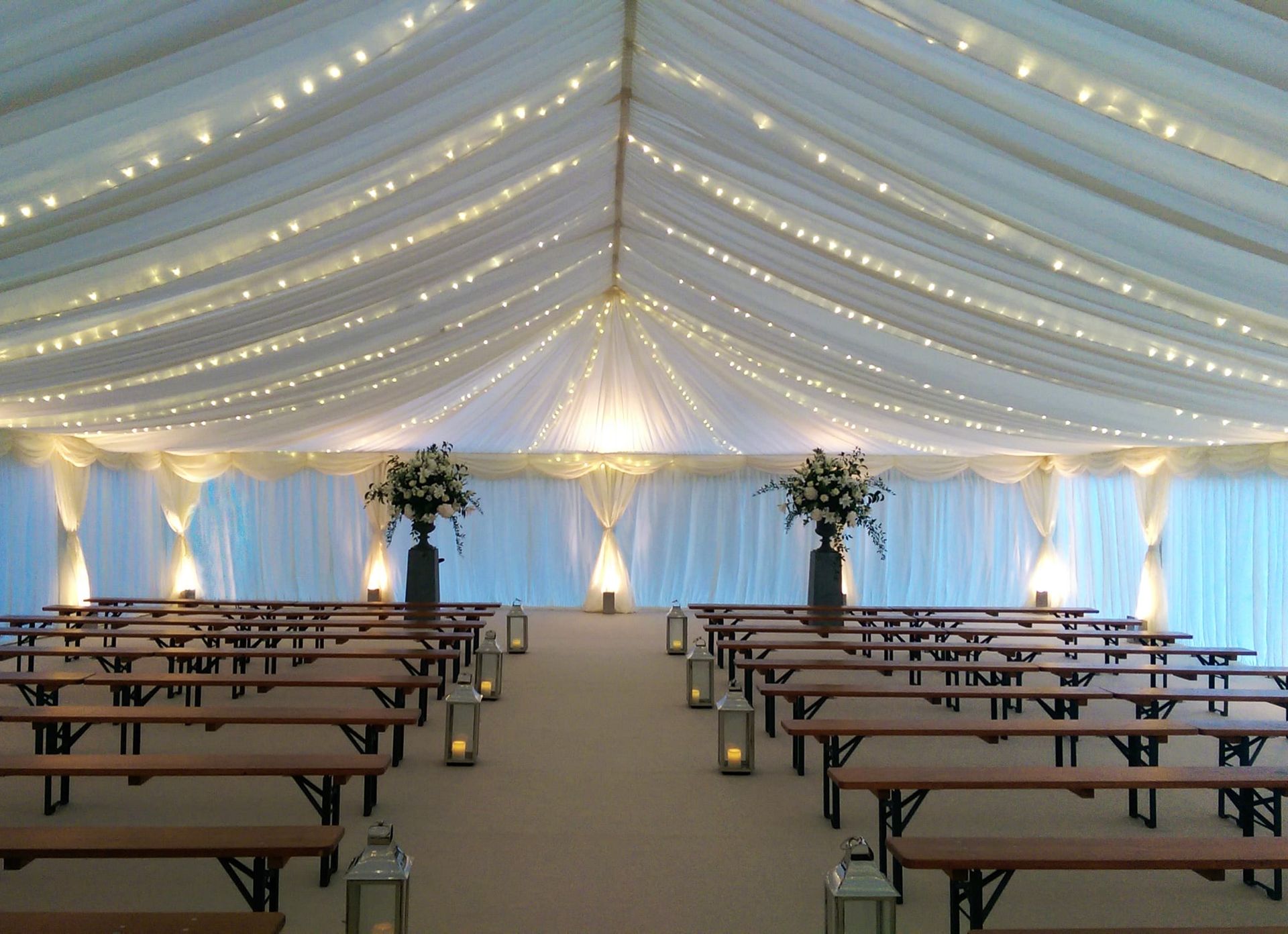 Wedding Marquee Lighting – How To Light Up Your Marquee!