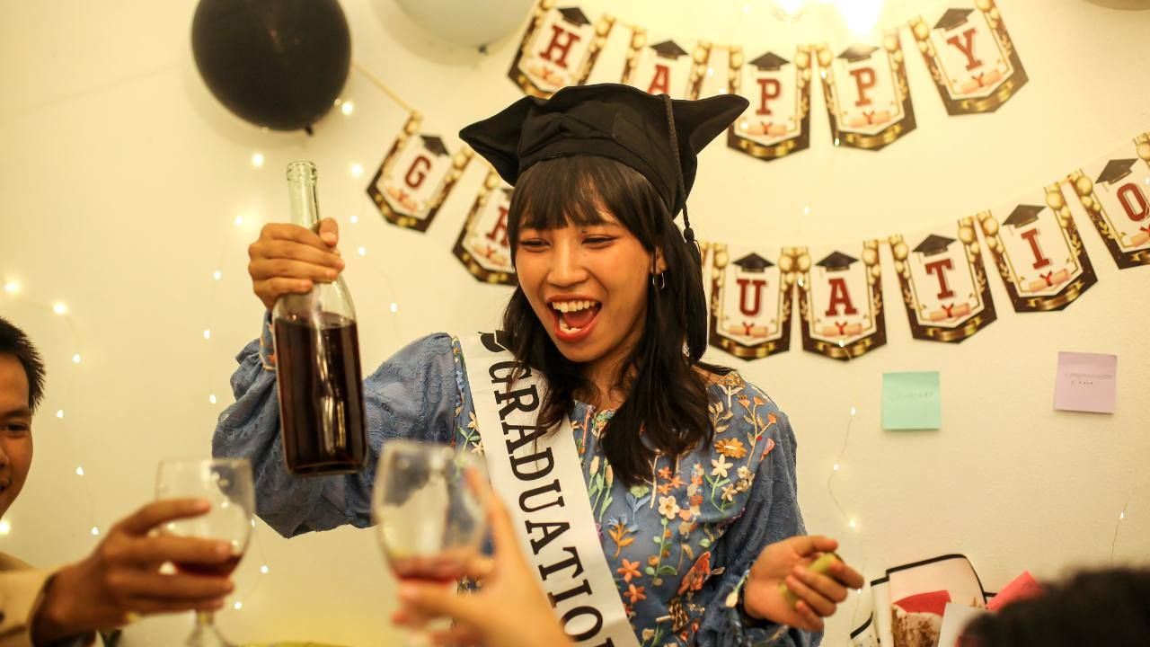 Best Backdrops for Graduation Party Photo Booths