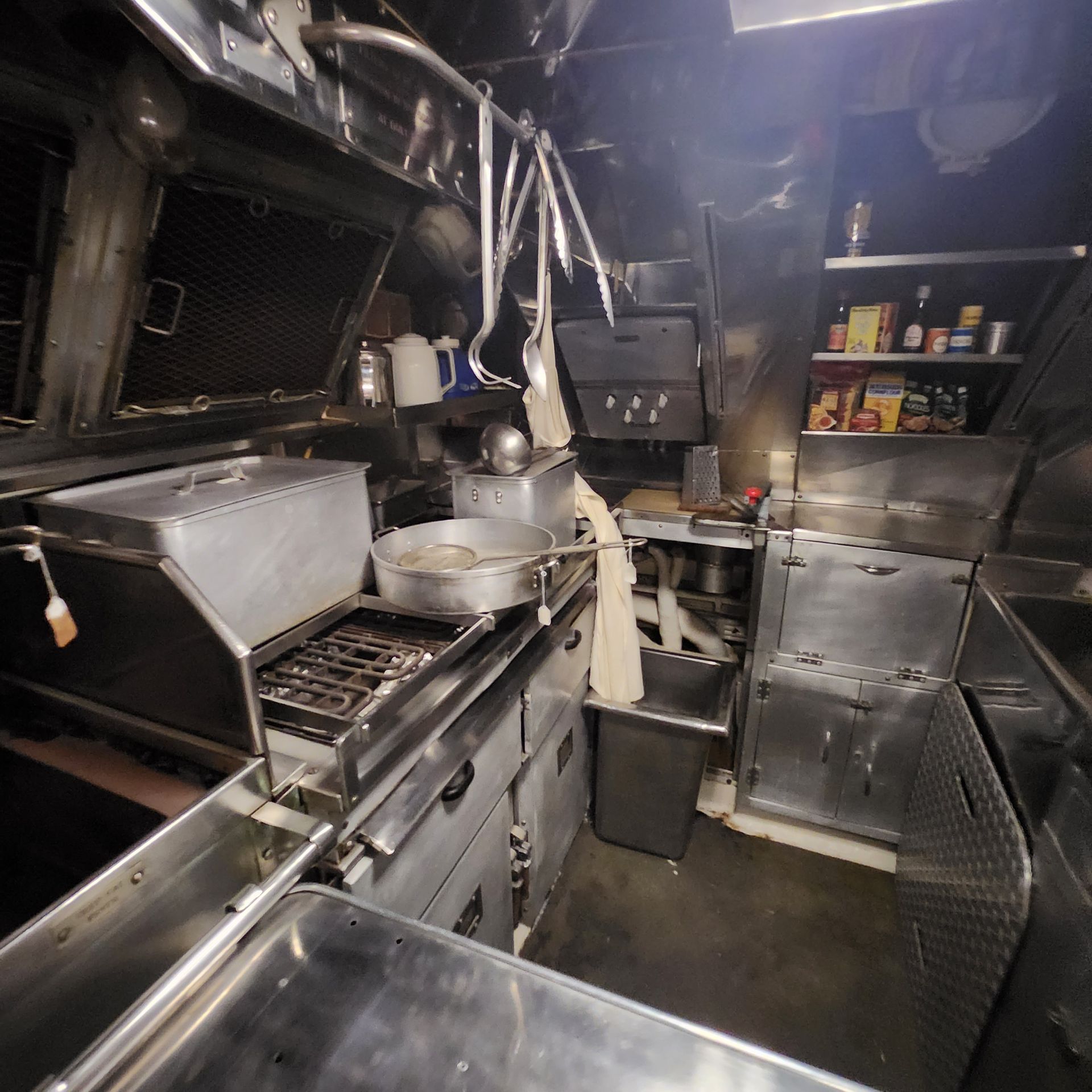 HOW to think outside the Box in a Submarine – visit HMAS Ovens at WA ...