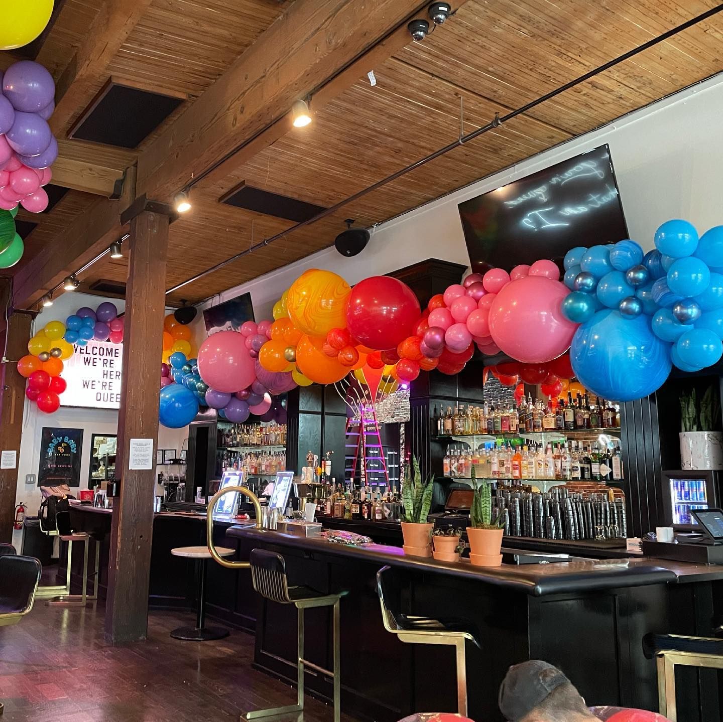 Custom Corporate Decor | Seattle Balloon Artist