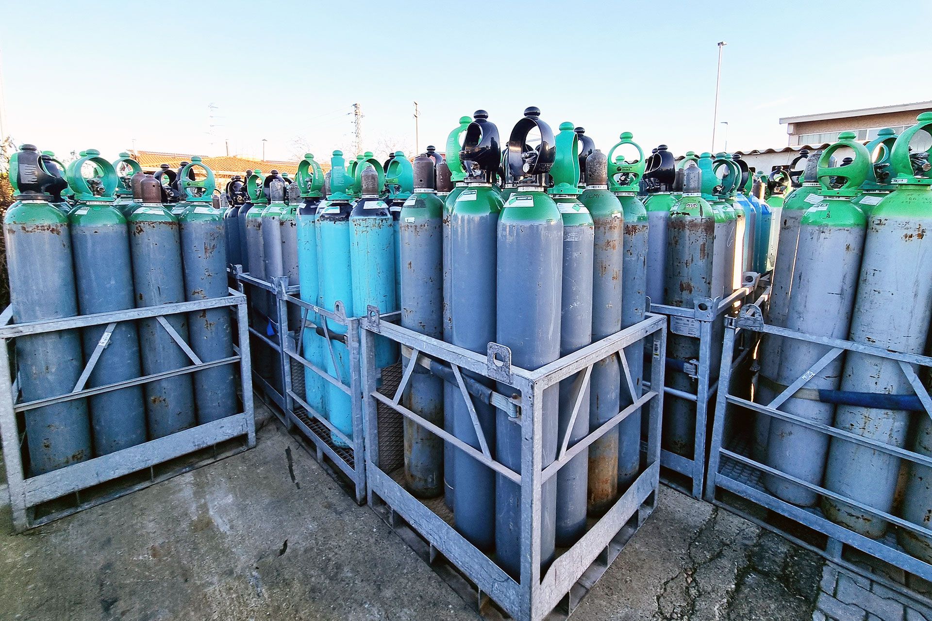 Vendita bombole gas | Cameri, Novara | La Commerciale Helion