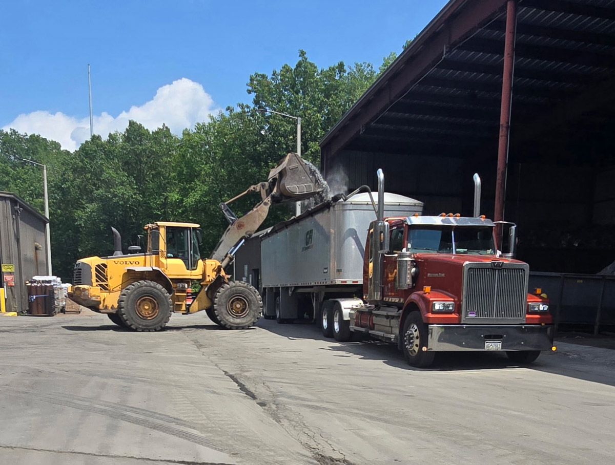 Gravel & Crushed Stone Hauling | GFI Transport Dump Trailers