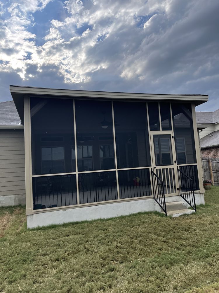 Screened Room Installation | San Antonio, TX | Dash and Company
