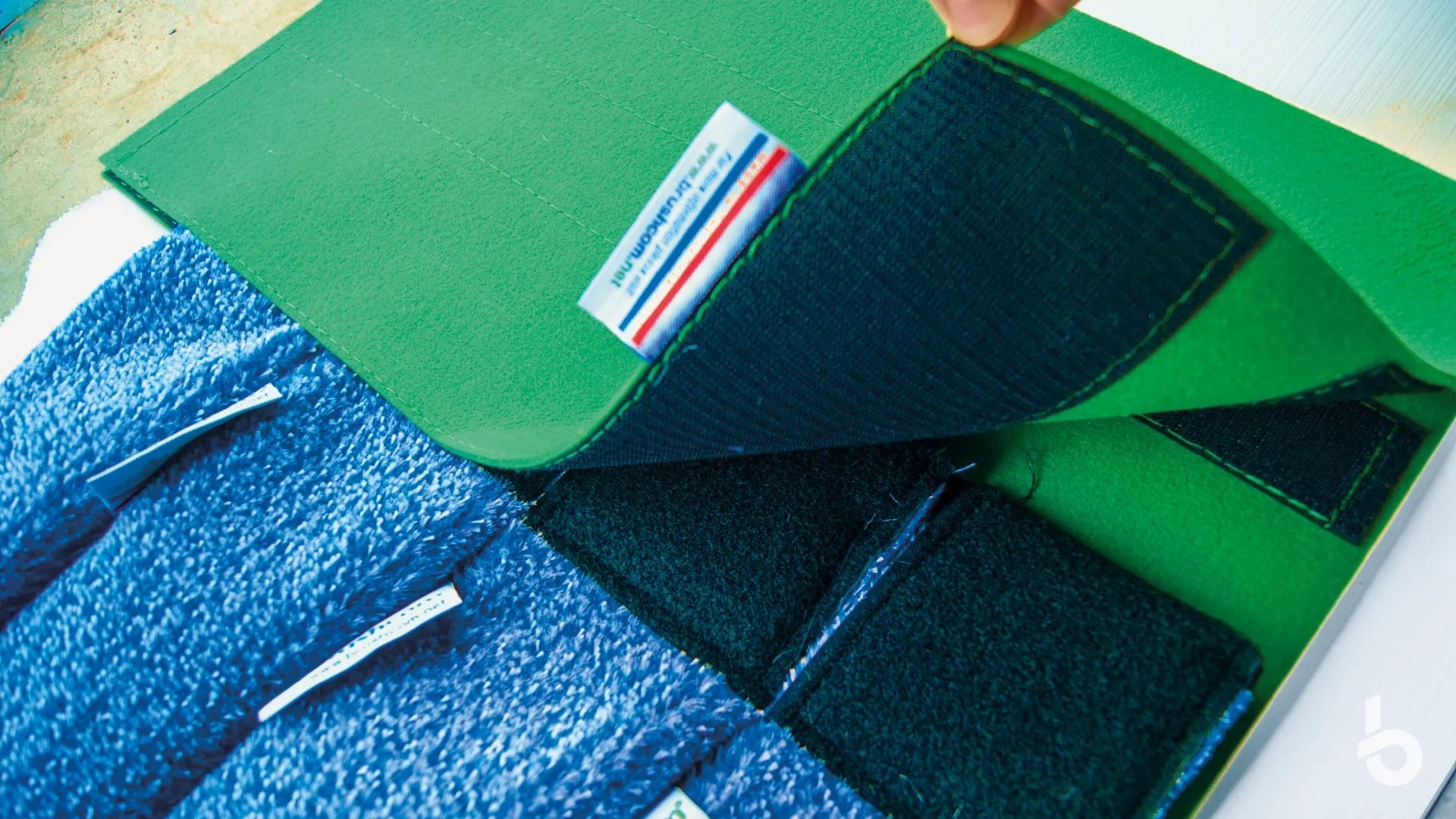 Car wash mitter - curtain - side to side