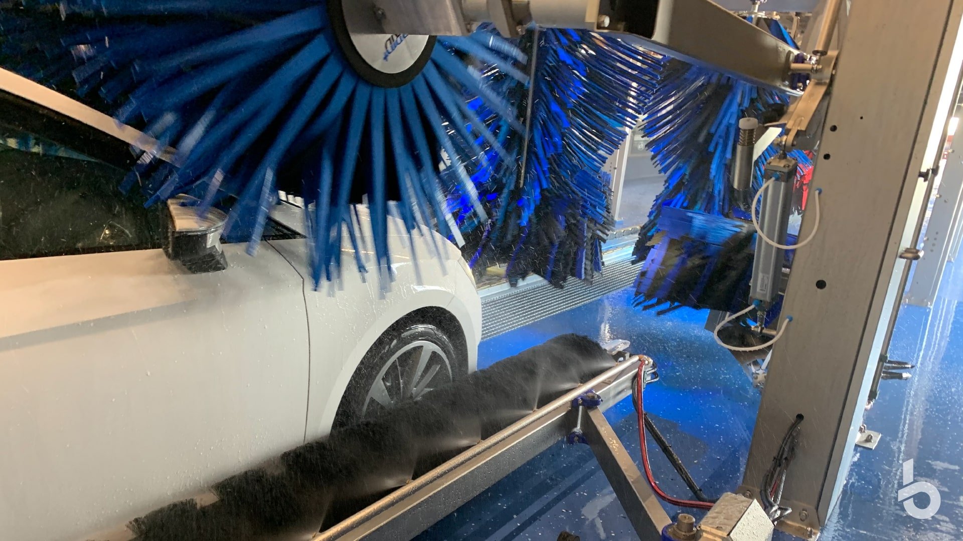 Q-Wash Rosmalen - Holz Car Wash System