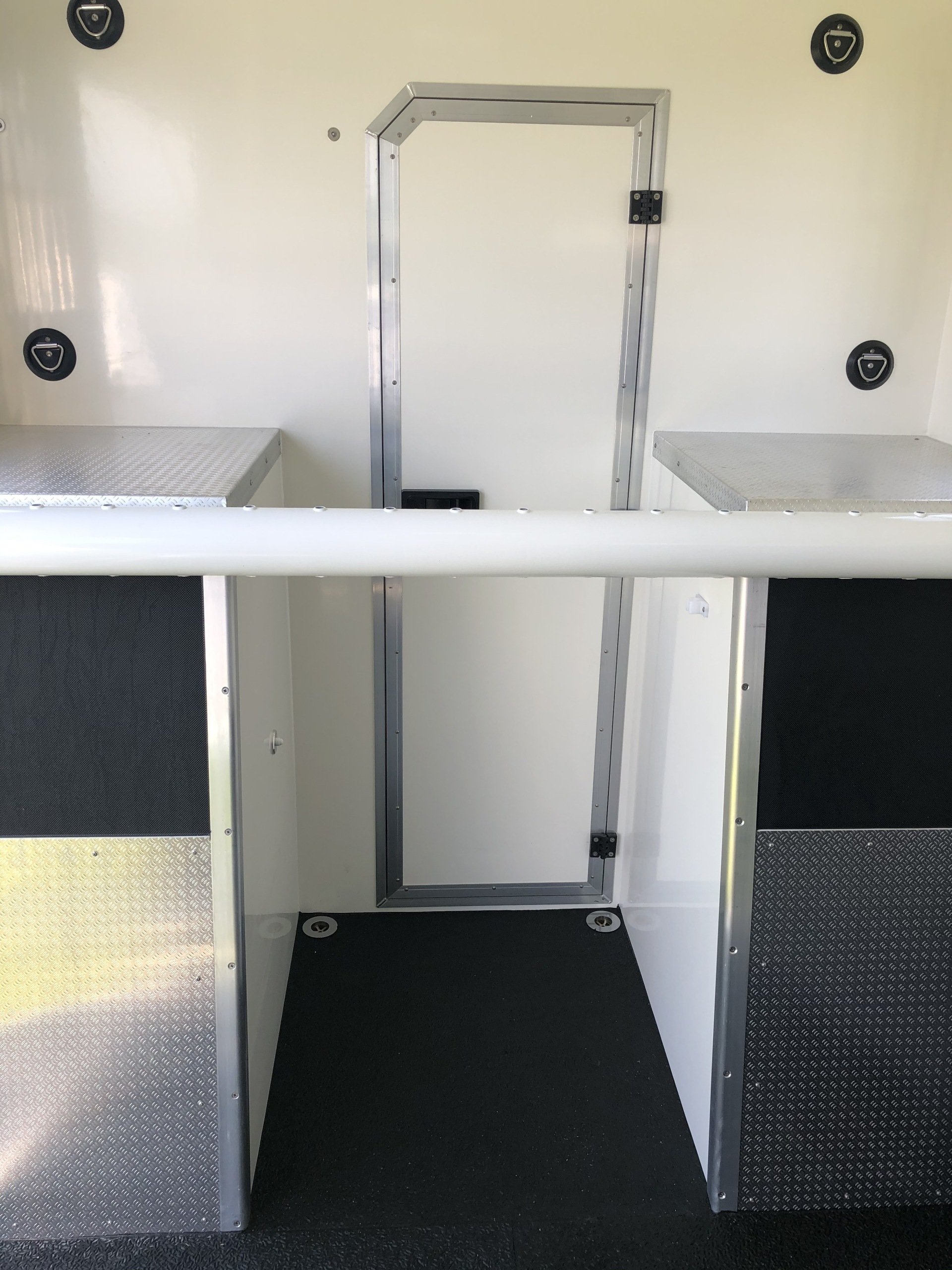 Boss Horse Boxes Based in Flint North Wales