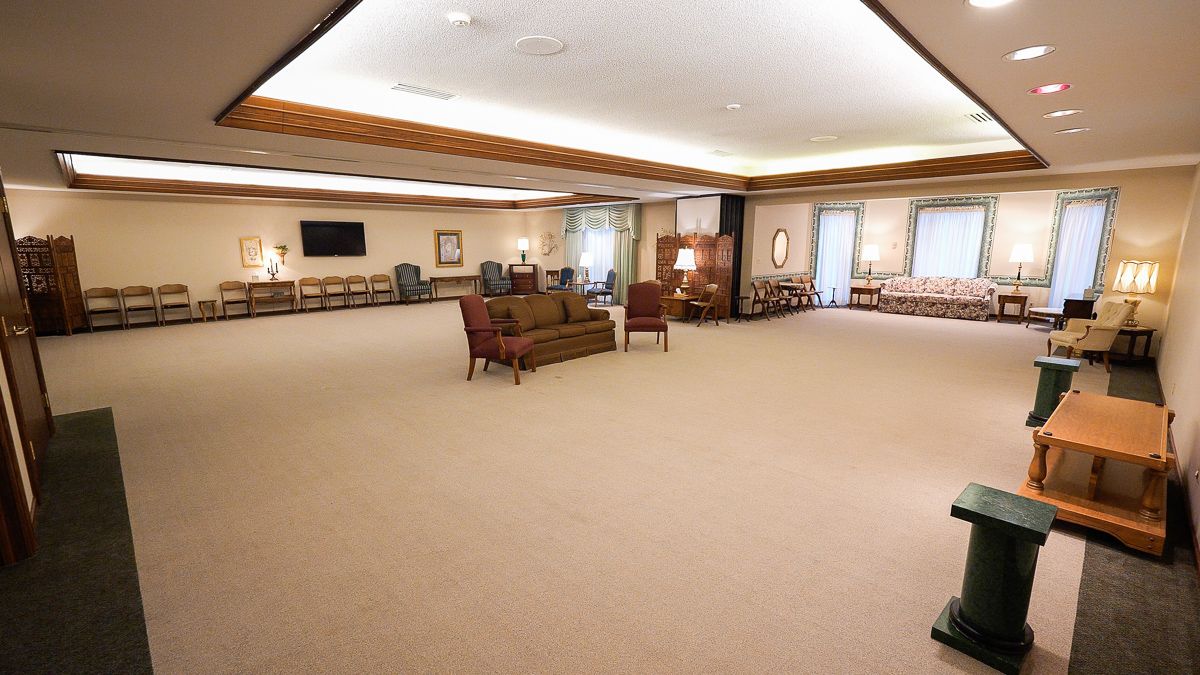 Brown-Butz-Diedring Chapel| Bozell Funeral Homes