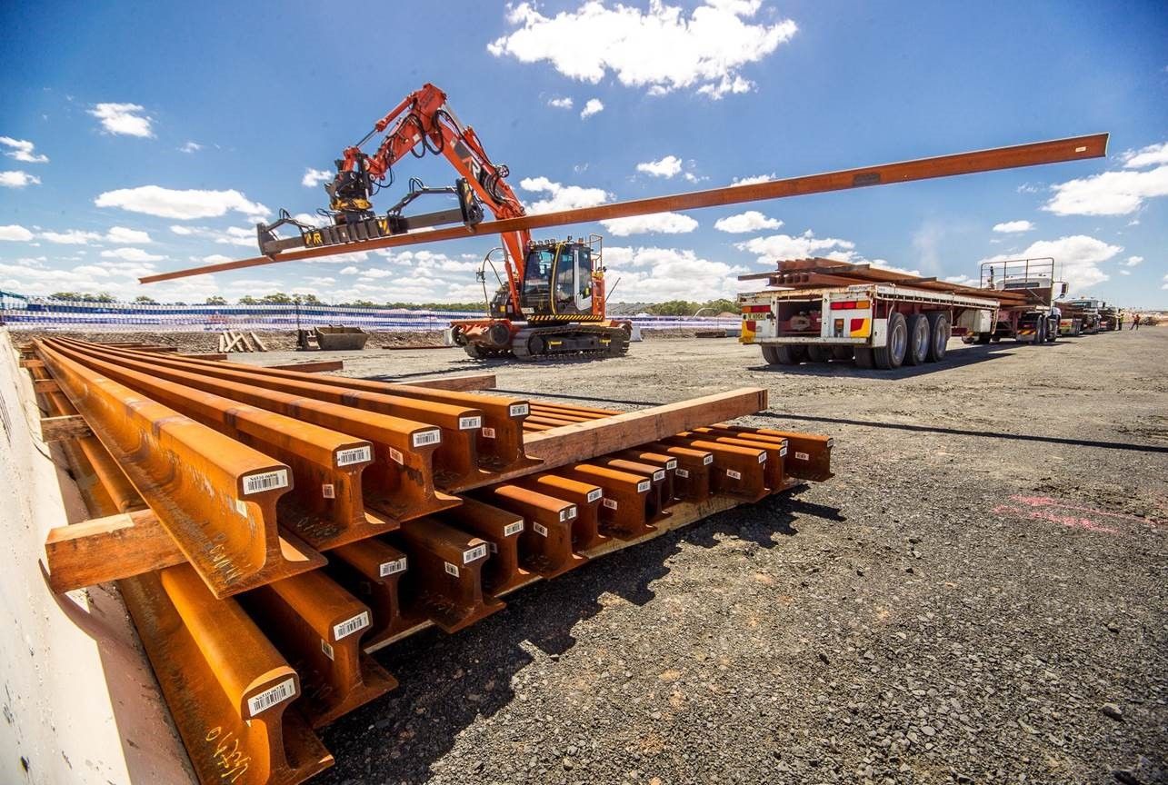 Extendable Rail Grab