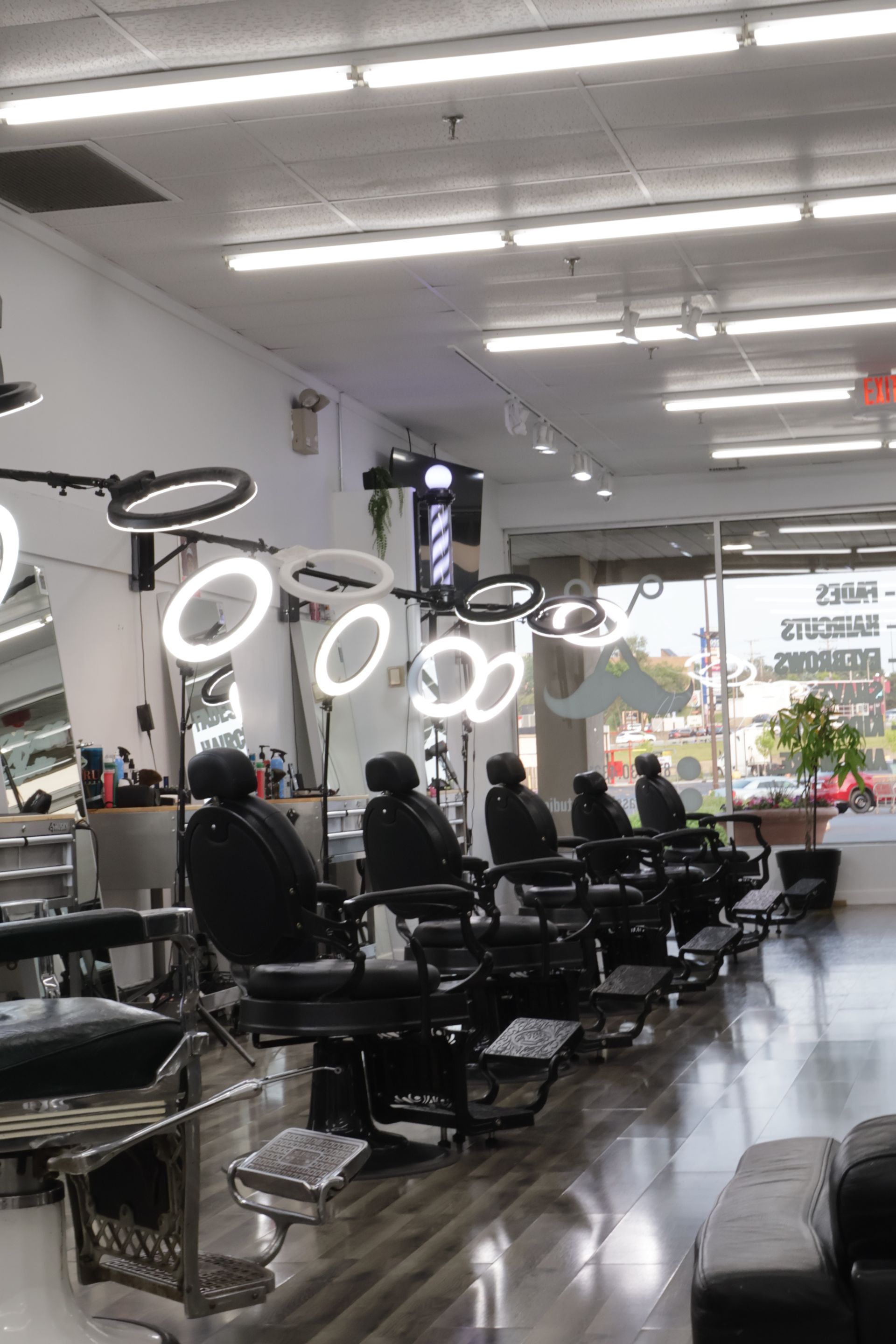 Barbershop | First Class Barber Studio | Crest Hill, IL