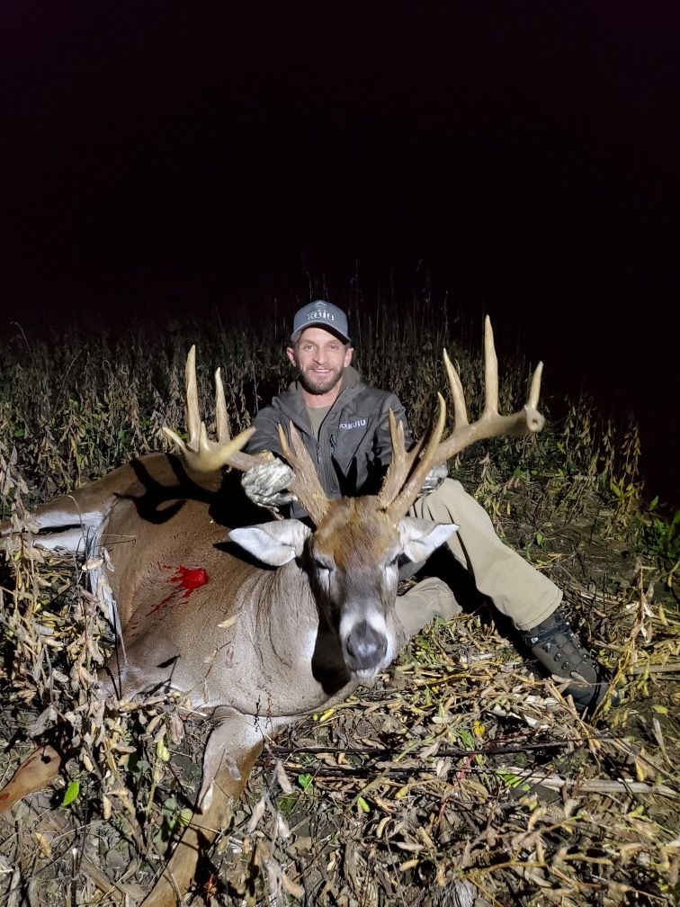 Ohio Whitetail Hunts | Sugar Creek Outfitters