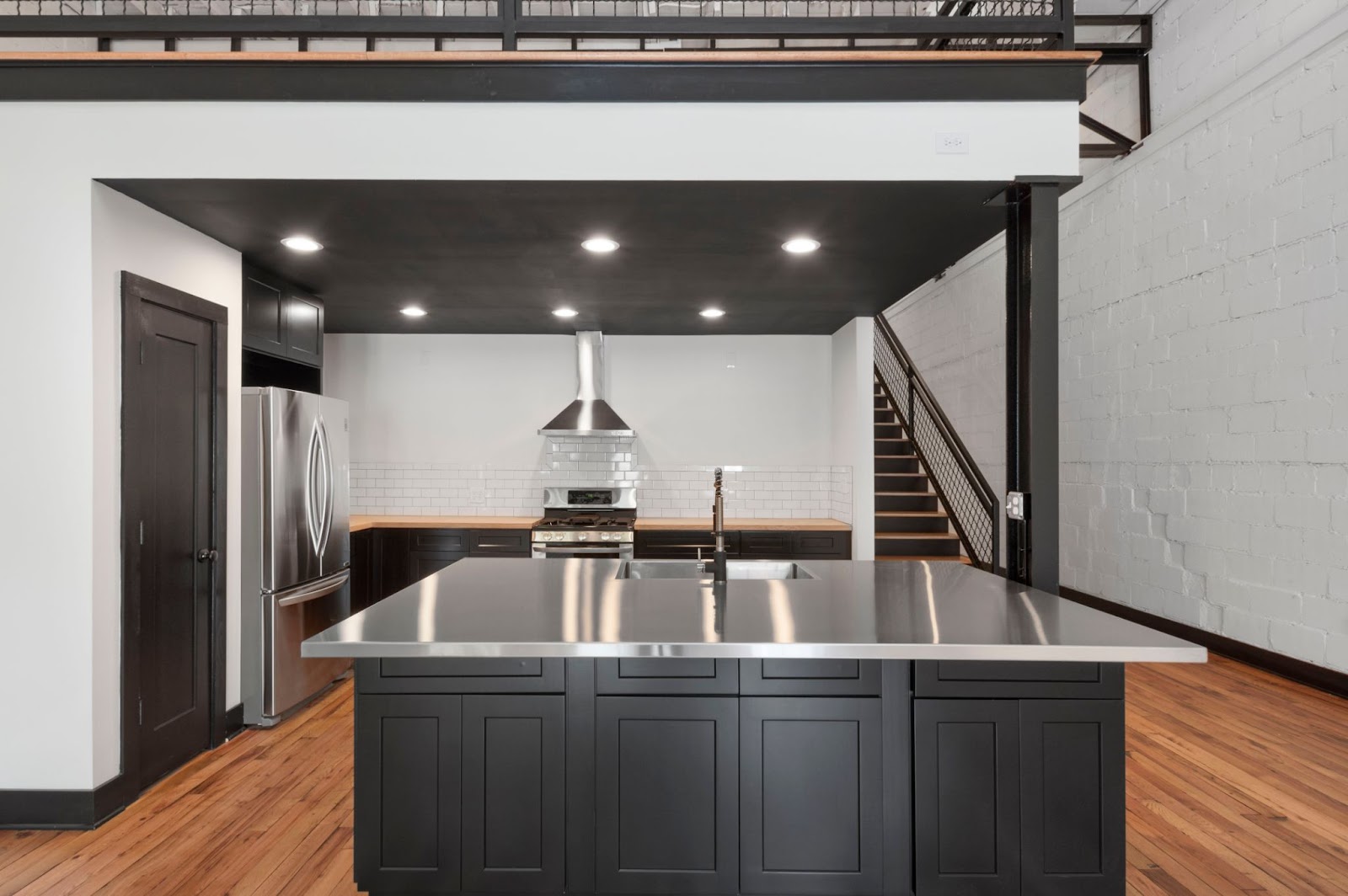 5 Benefits Of Installing Stainless Steel Fabrication In Homes