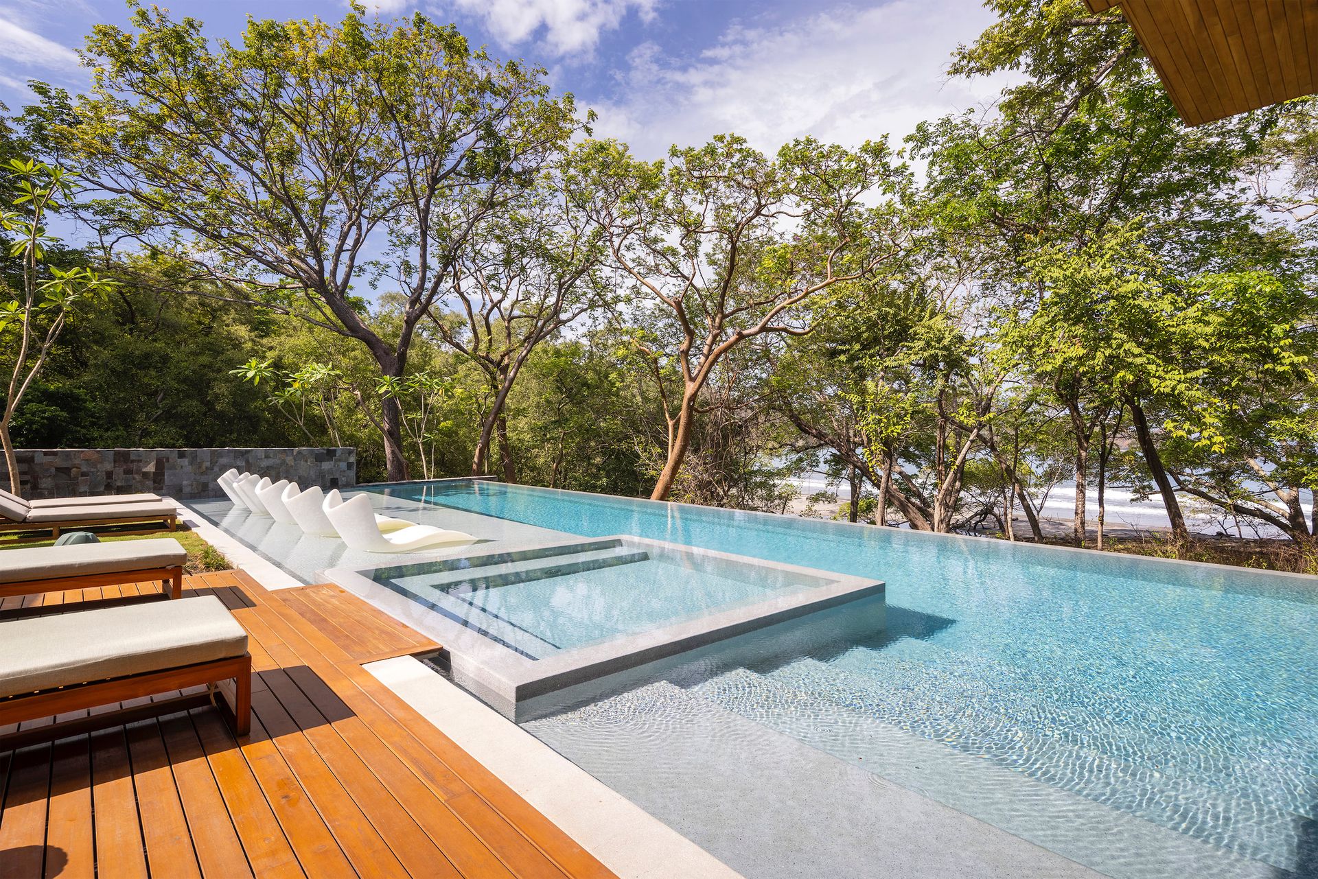 Villa Avellana - Modern Beach house | SARCO Architects