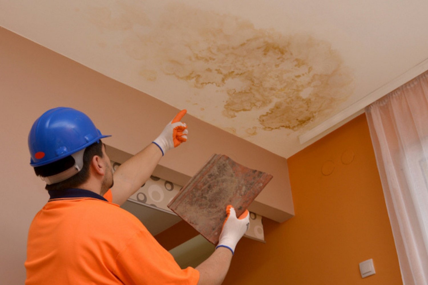 How To Hire A Water Damage Company