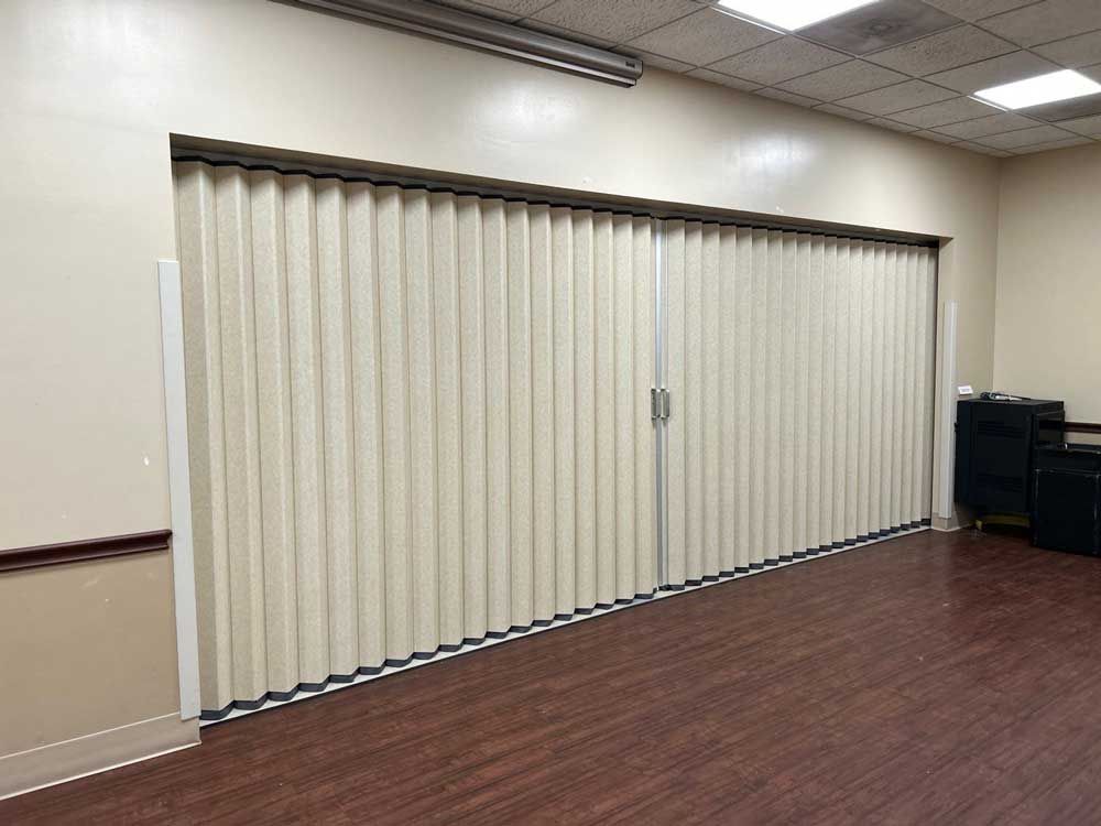 Tri-State Folding Partitions