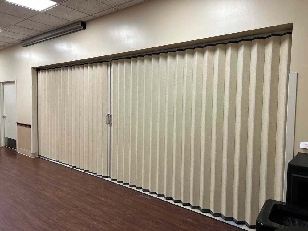 Tri-State Folding Partitions