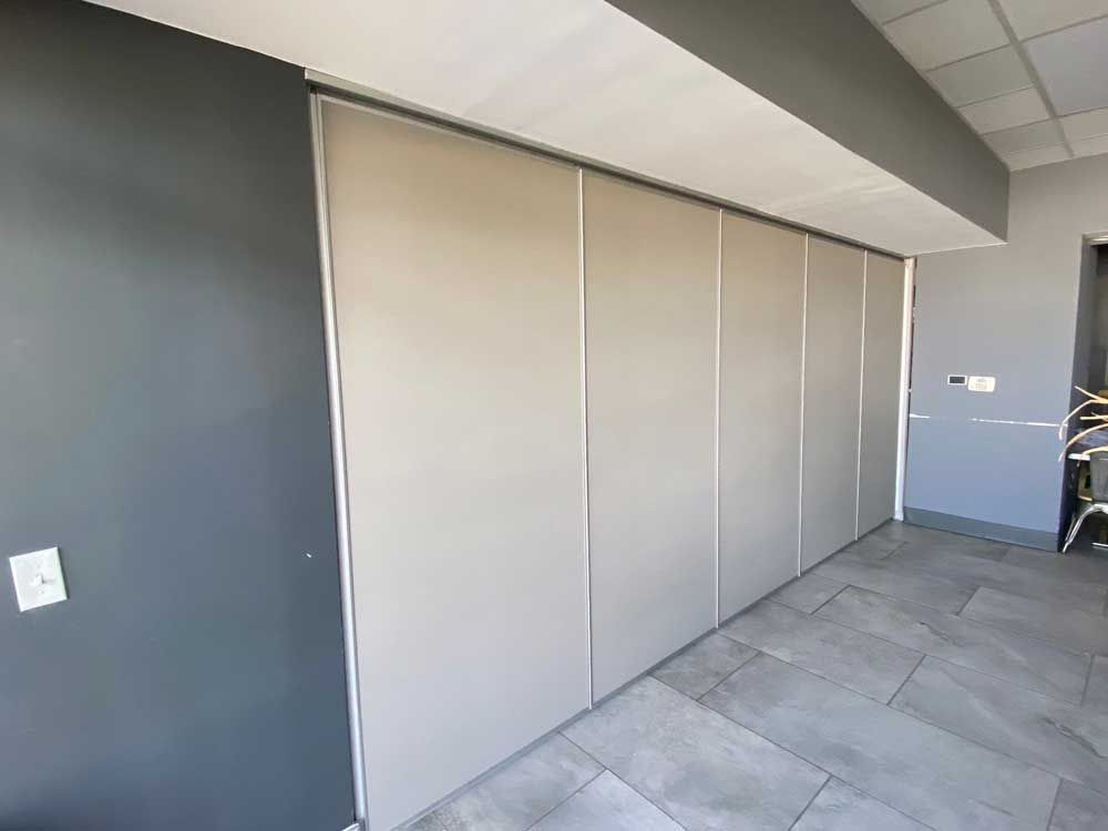 Tri-State Folding Partitions