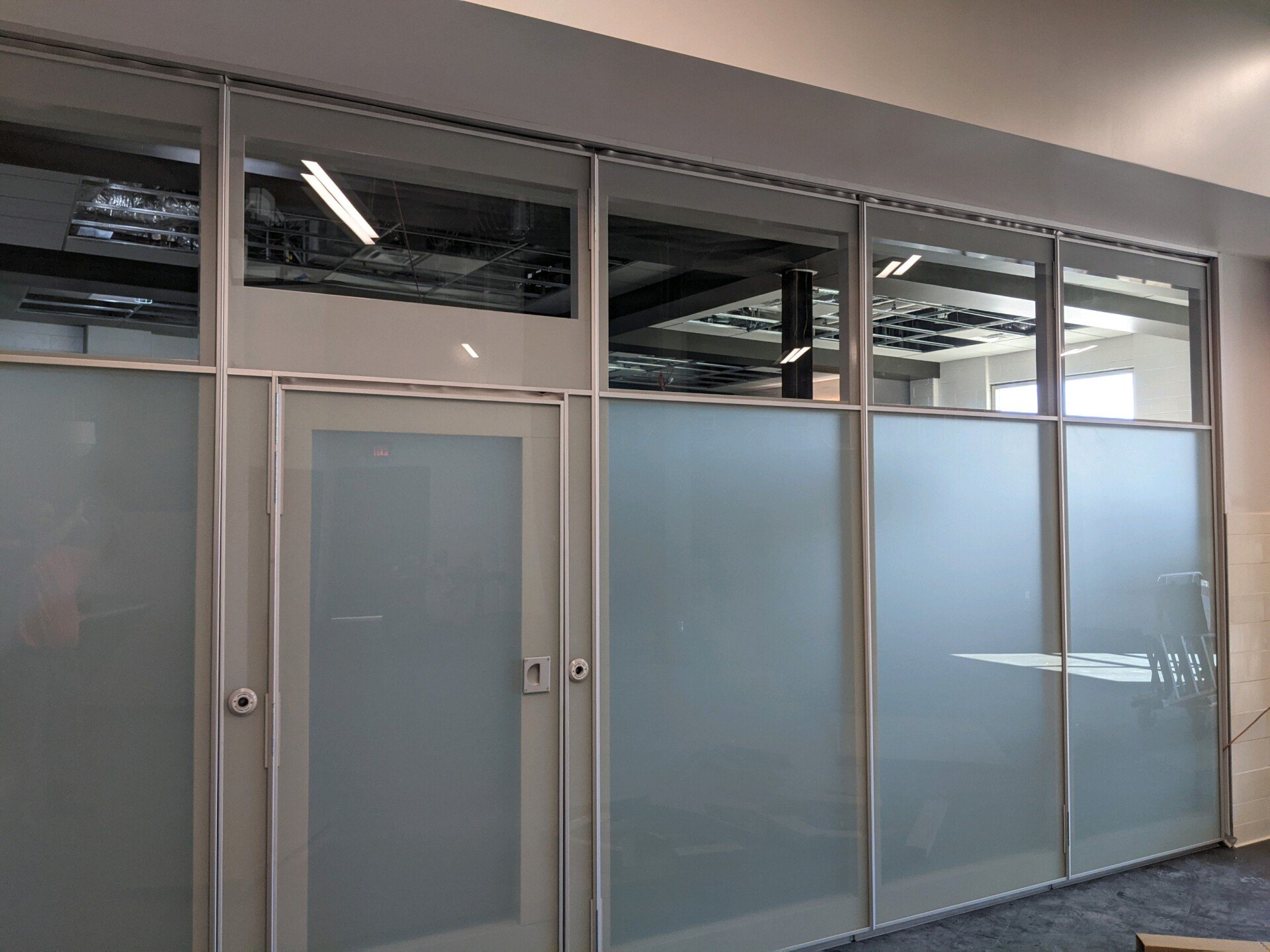 Tri-State Folding Partitions