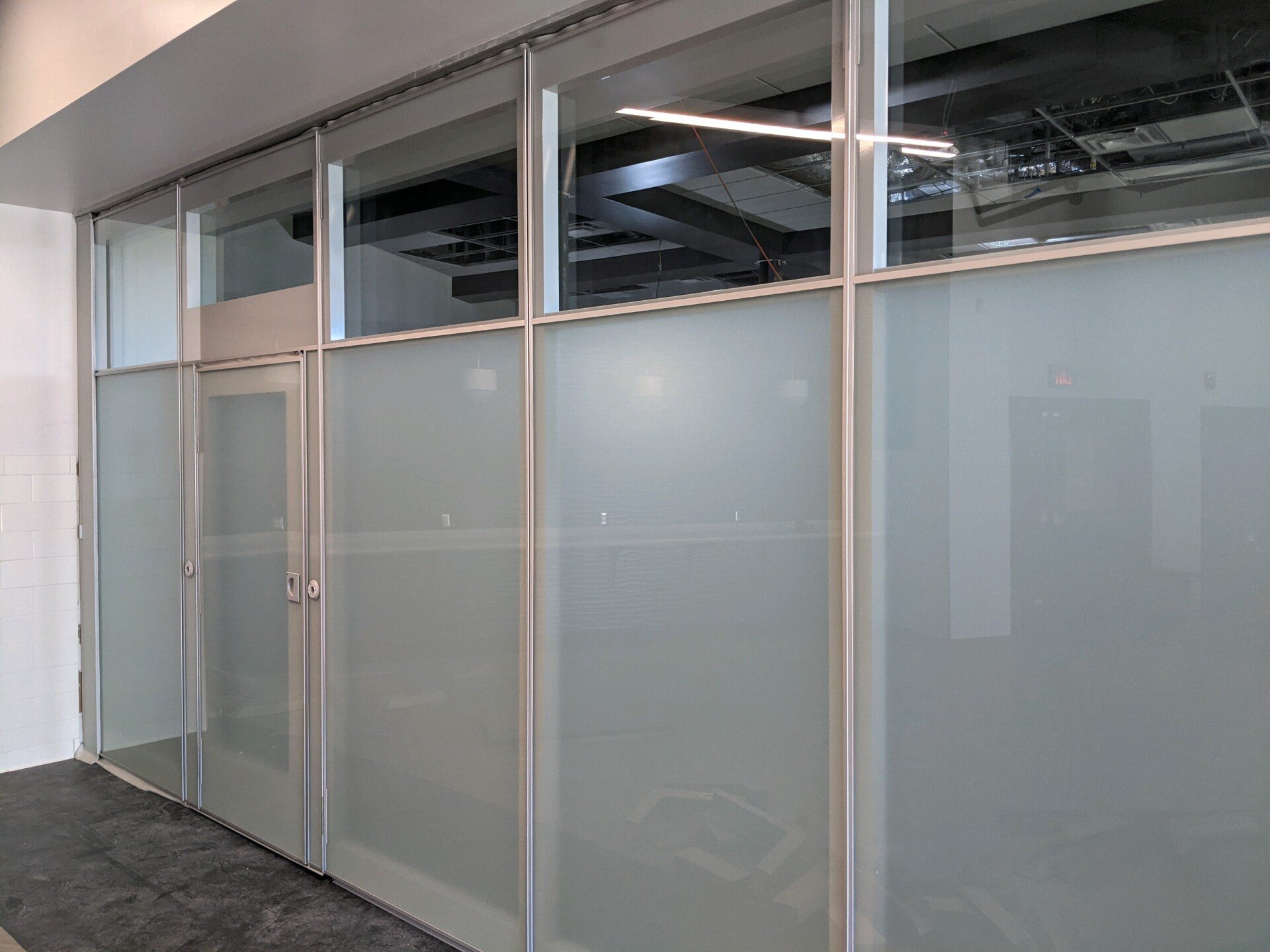 Tri-State Folding Partitions