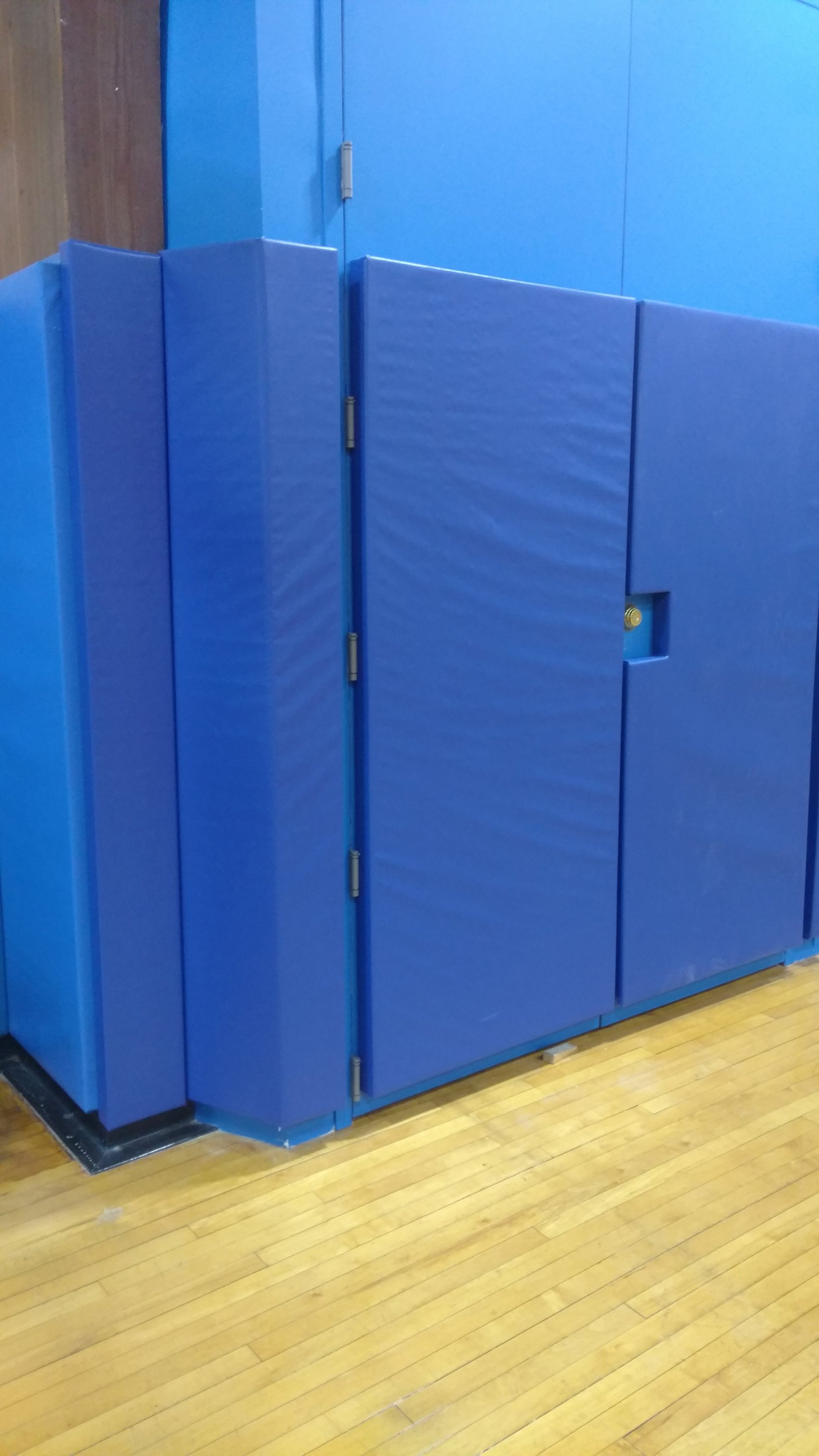 Tri-State Folding Partitions