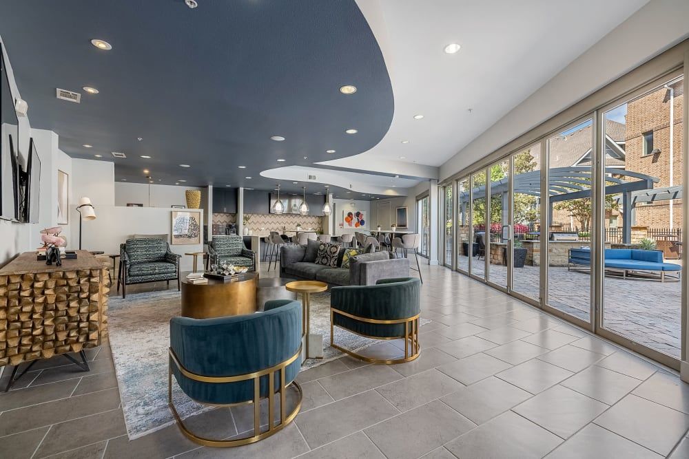 Photos | The Marquis of State Thomas in Dallas, TX