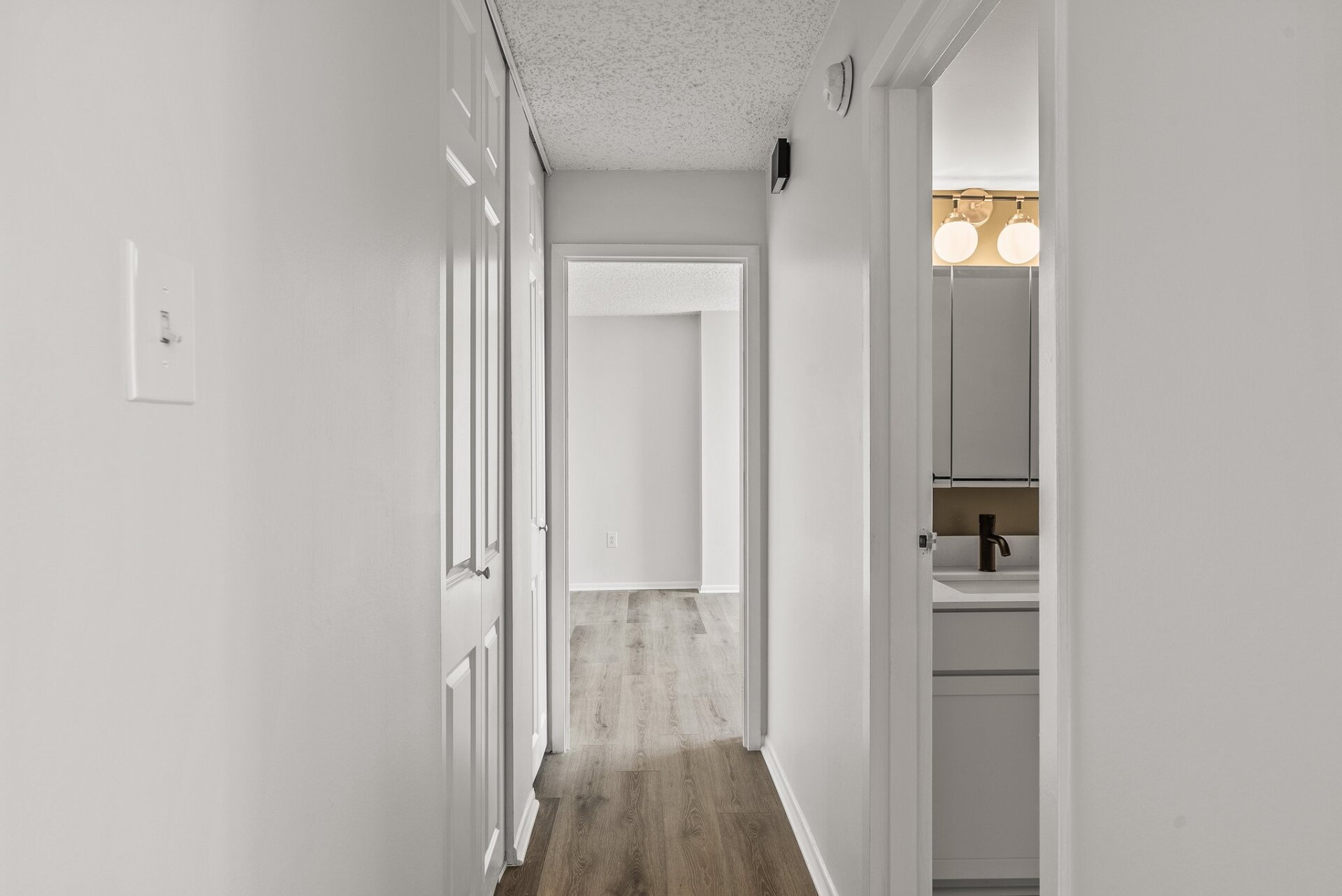 Gallery | 1500 Locust Apartments | Philadelphia, PA