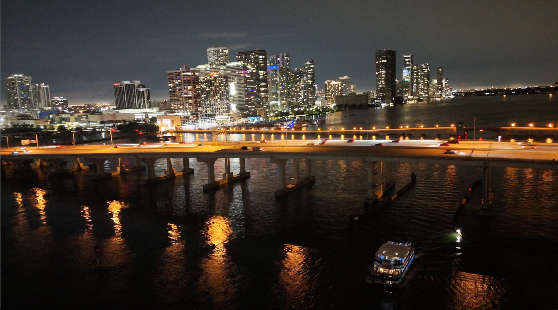 Miami Night Cruise | 90-Min Guided Star Island & Skyline