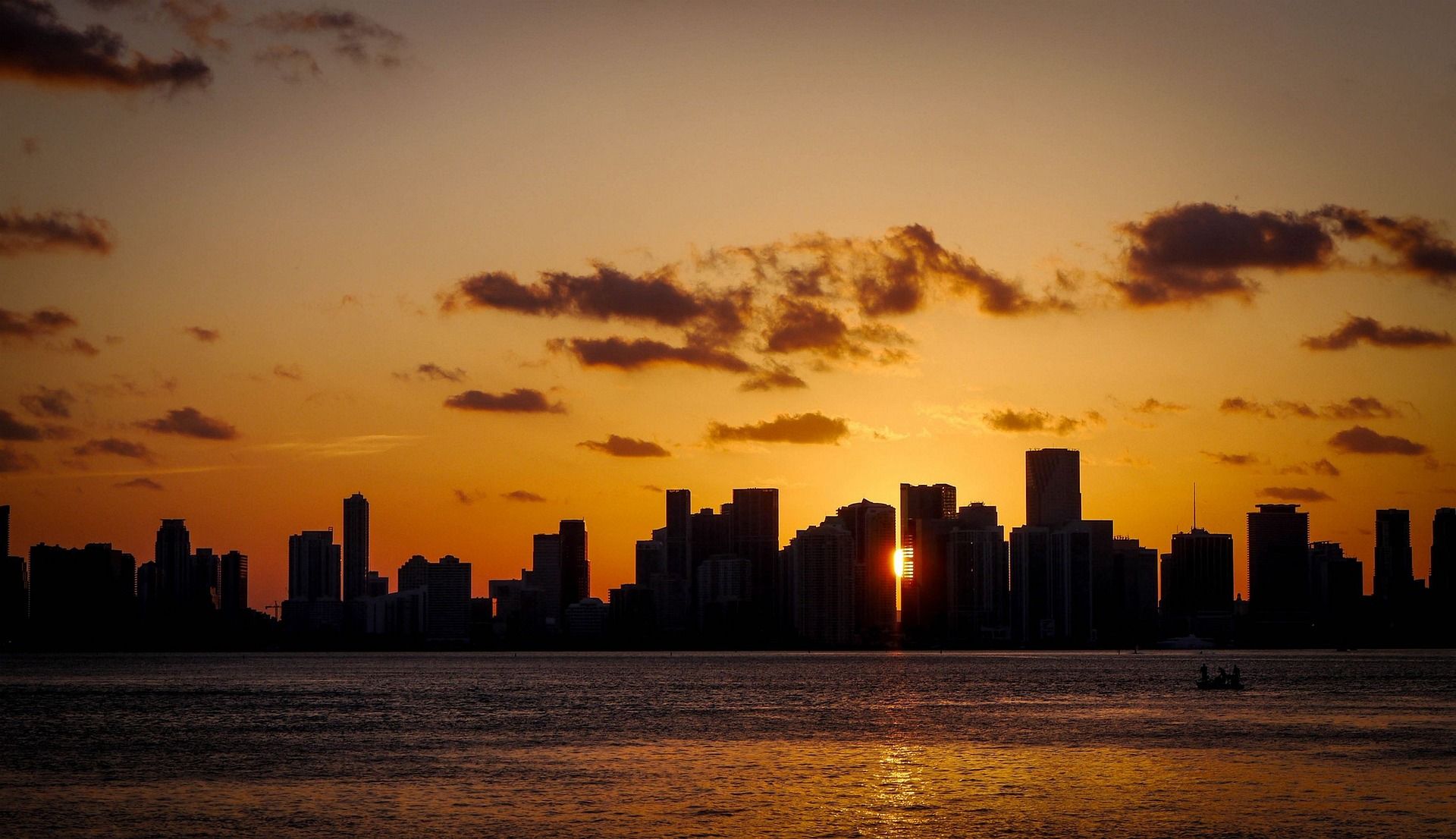 Miami Sunset Cruise - Skyline Sunset Tour in Biscayne Bay!